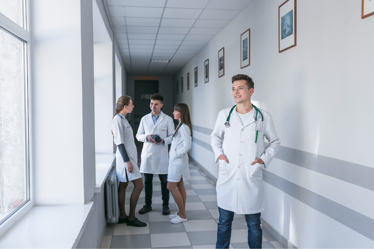 How Long is Medical School – A Year-by-Year Breakdown | Leland
