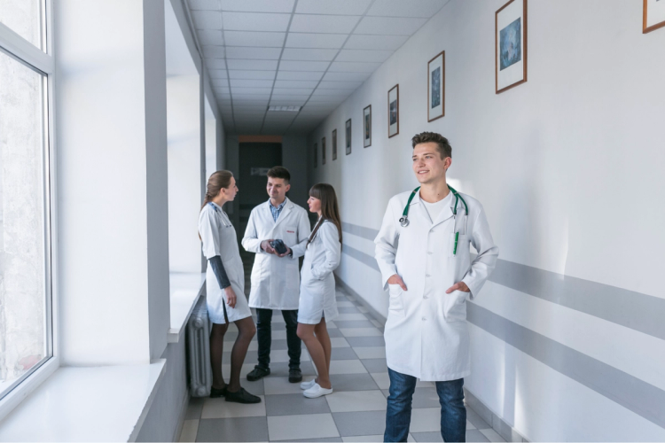 How Long is Medical School – A Year-by-Year Breakdown | Leland