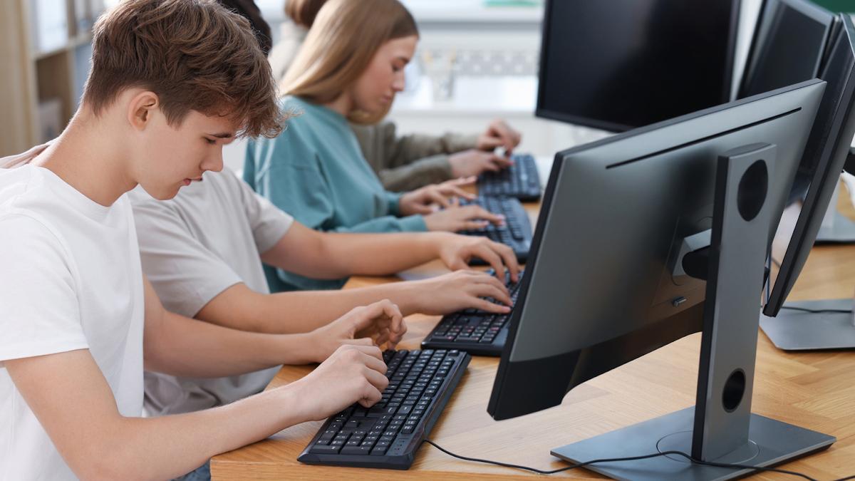 GRE Exam Pattern 2026: Section-Wise Breakdown & Scoring Guide | Leland