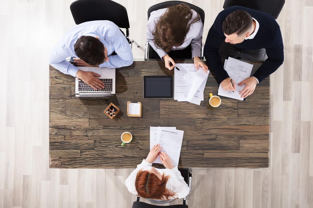 Yale Law Interview Guide — Questions, Tips, and Timeline (2025) | Leland