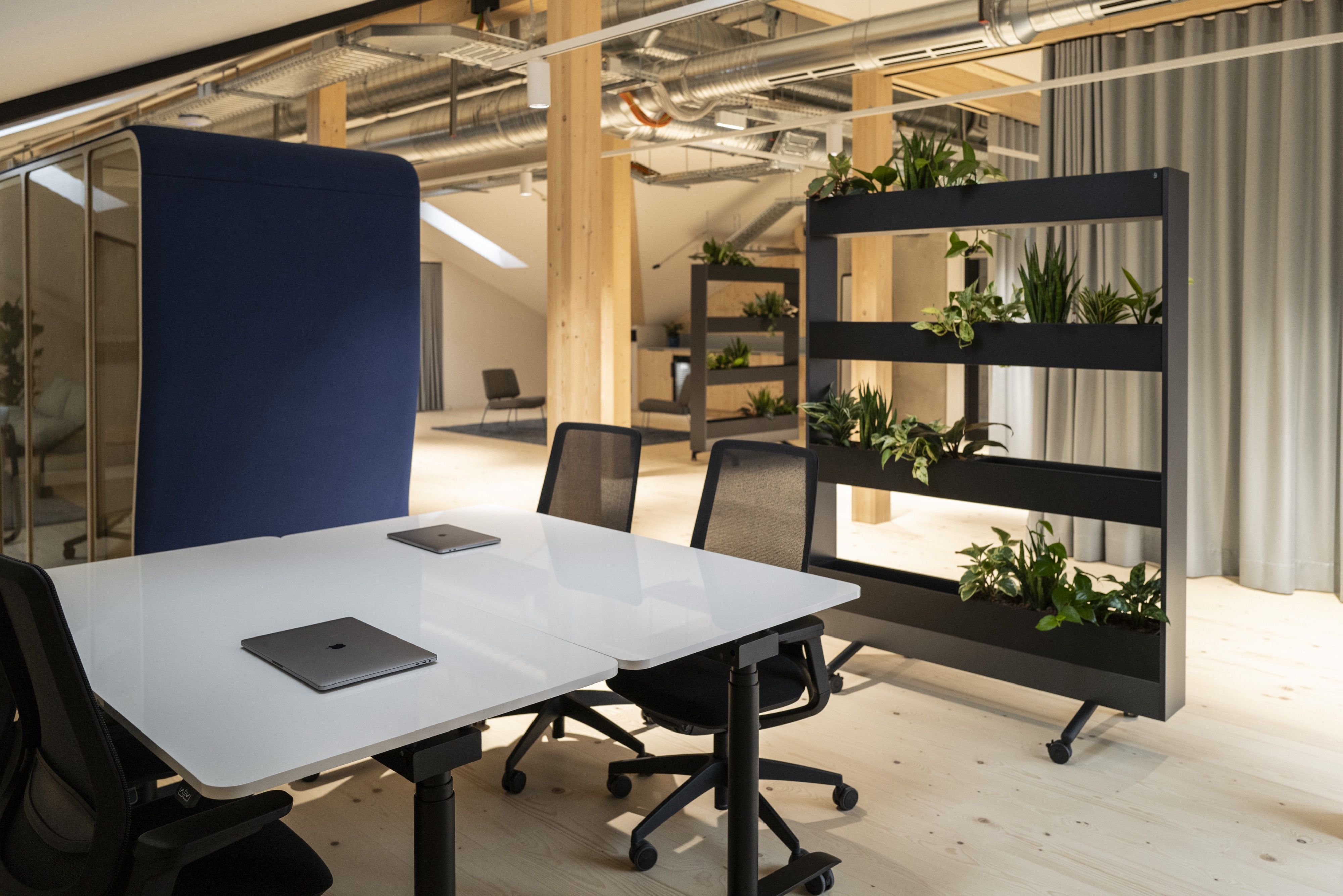 Fixed Desk - Patch.Work