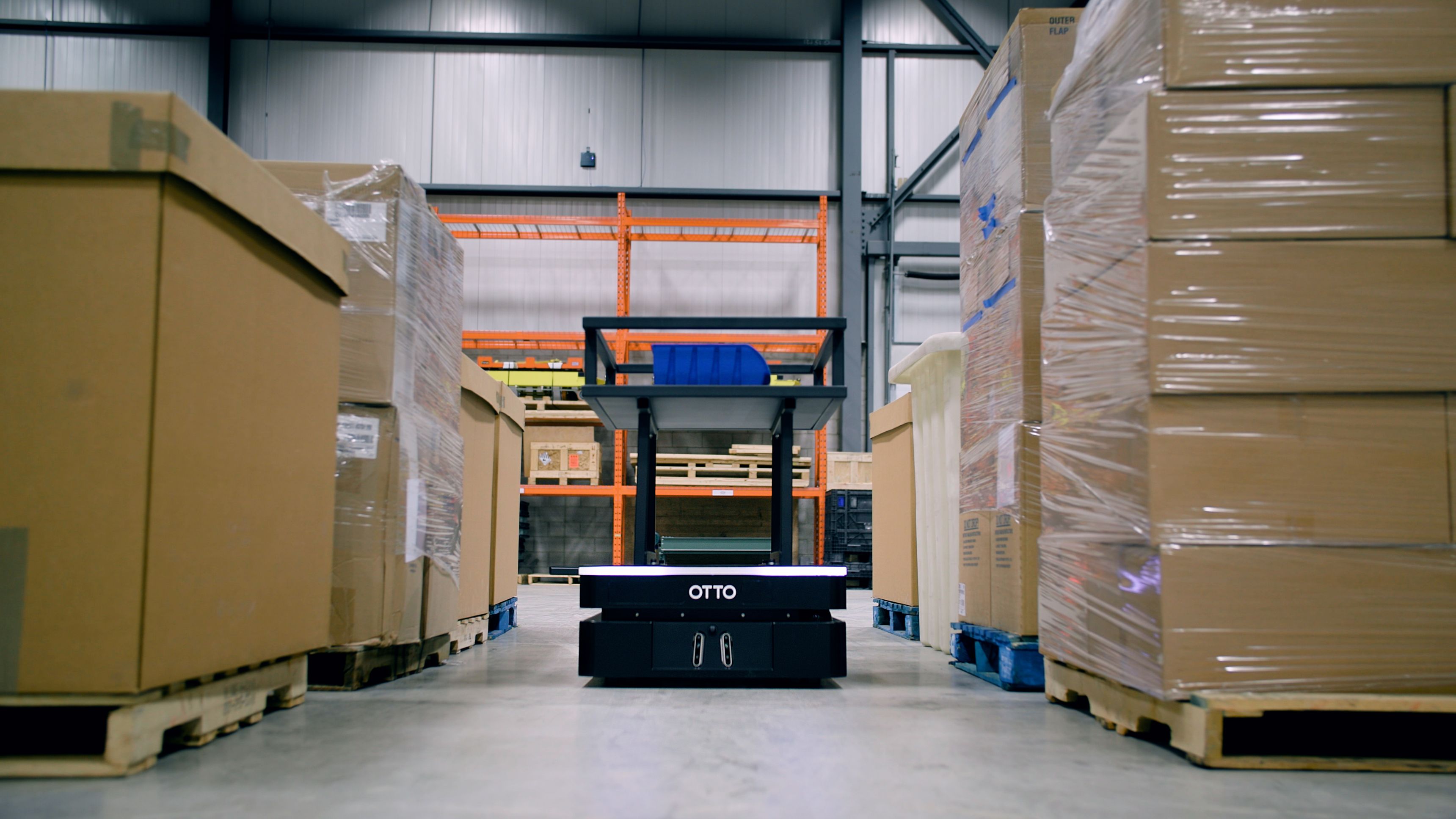 A complete guide to choosing the right AMR for your material handling ...