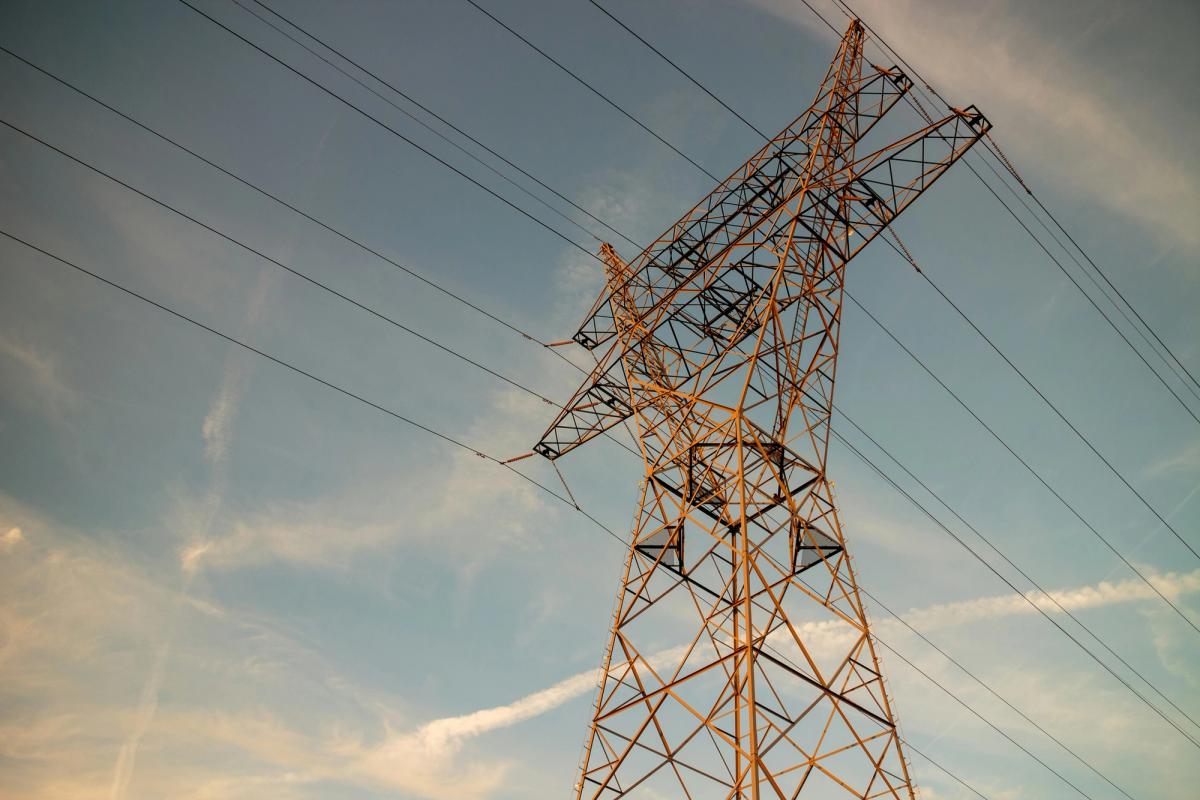 Opportunities and challenges unique to data centre power