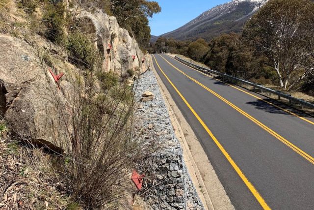 Slope repair with geocells