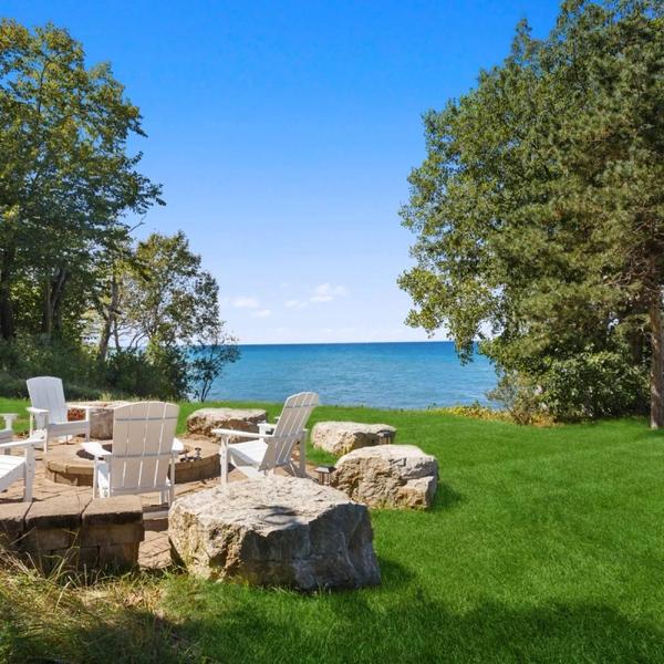 Embrace the Charm of Southwest Michigan's Lakeshore Towns | The 100 ...