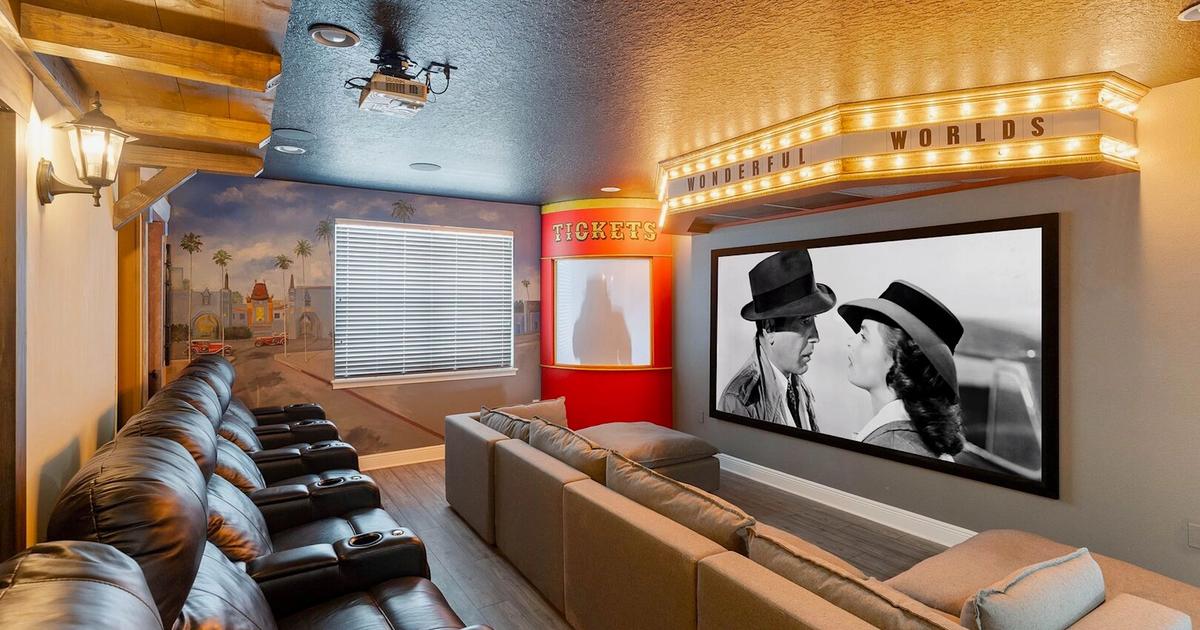 16 Amazing Vacation Rentals with Game Rooms & Home Theaters | The 100 ...