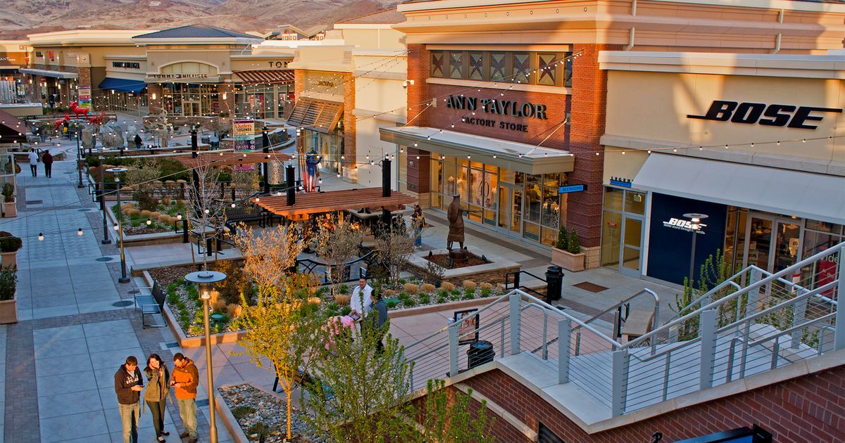 Explore Reno Malls & Outlets in Sparks | Best Shopping in Reno, Nevada