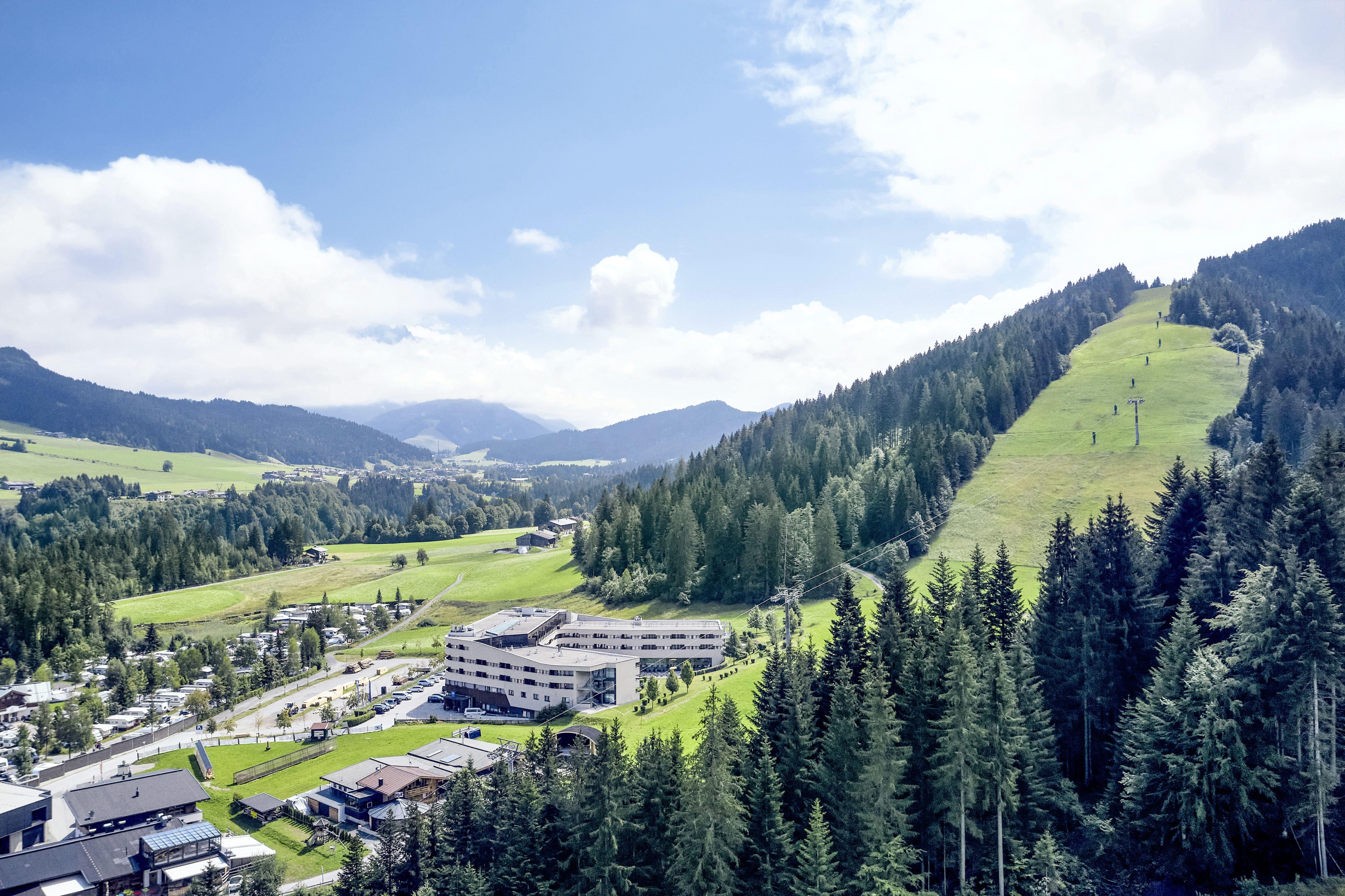 Cluburlaub in Österreich: Neuer Robinson Club in den Kitzbüheler Alpen ...