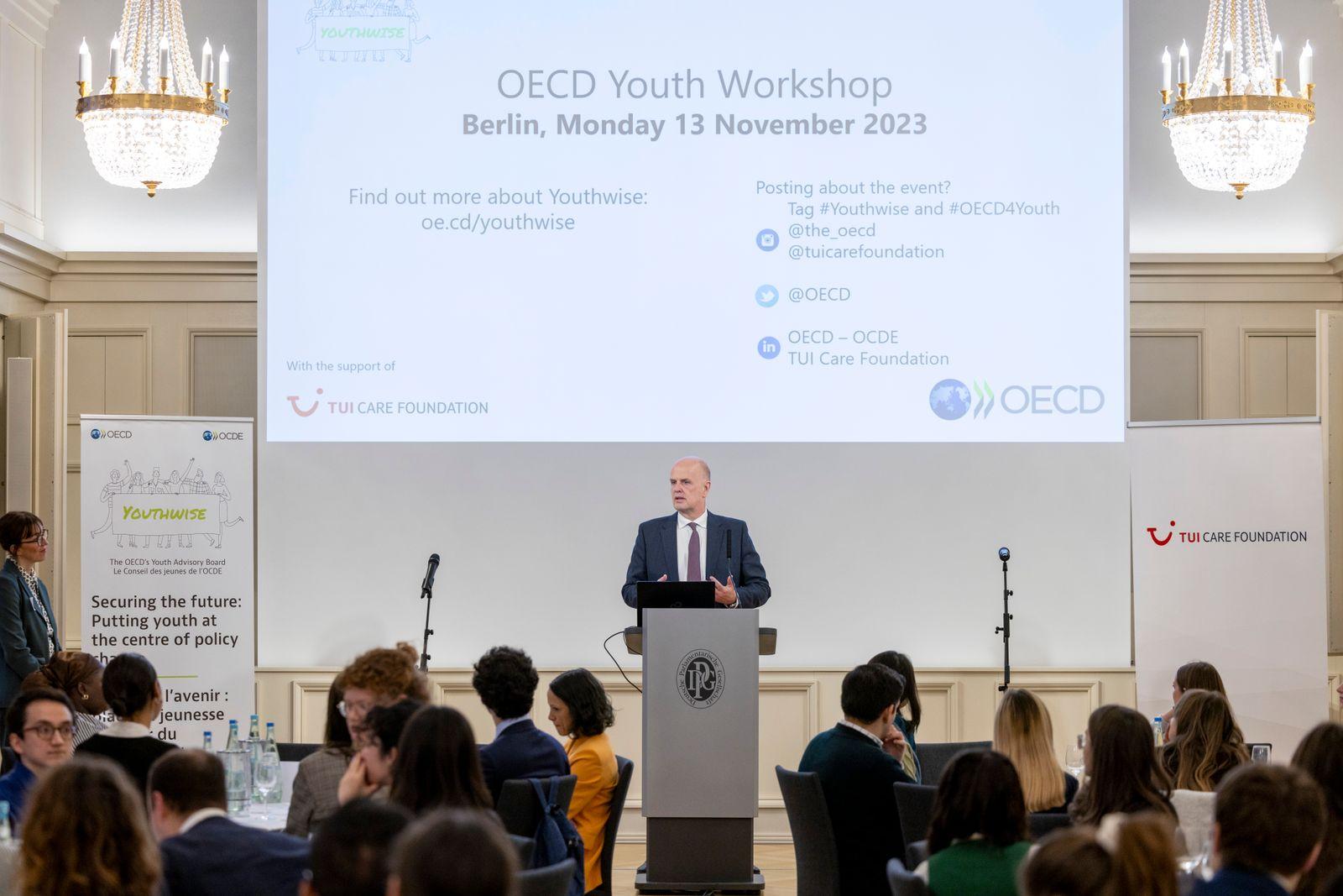Empowering young voices in international policy-making – OECD and TUI ...