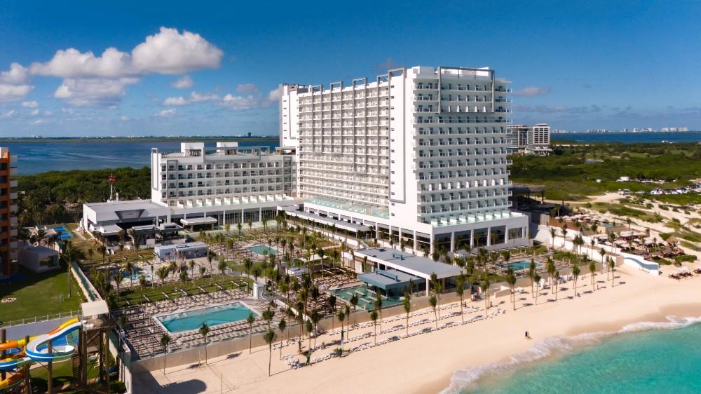 RIU Hotels & Resorts opens the Riu Ventura, its sixth hotel in Cancun ...