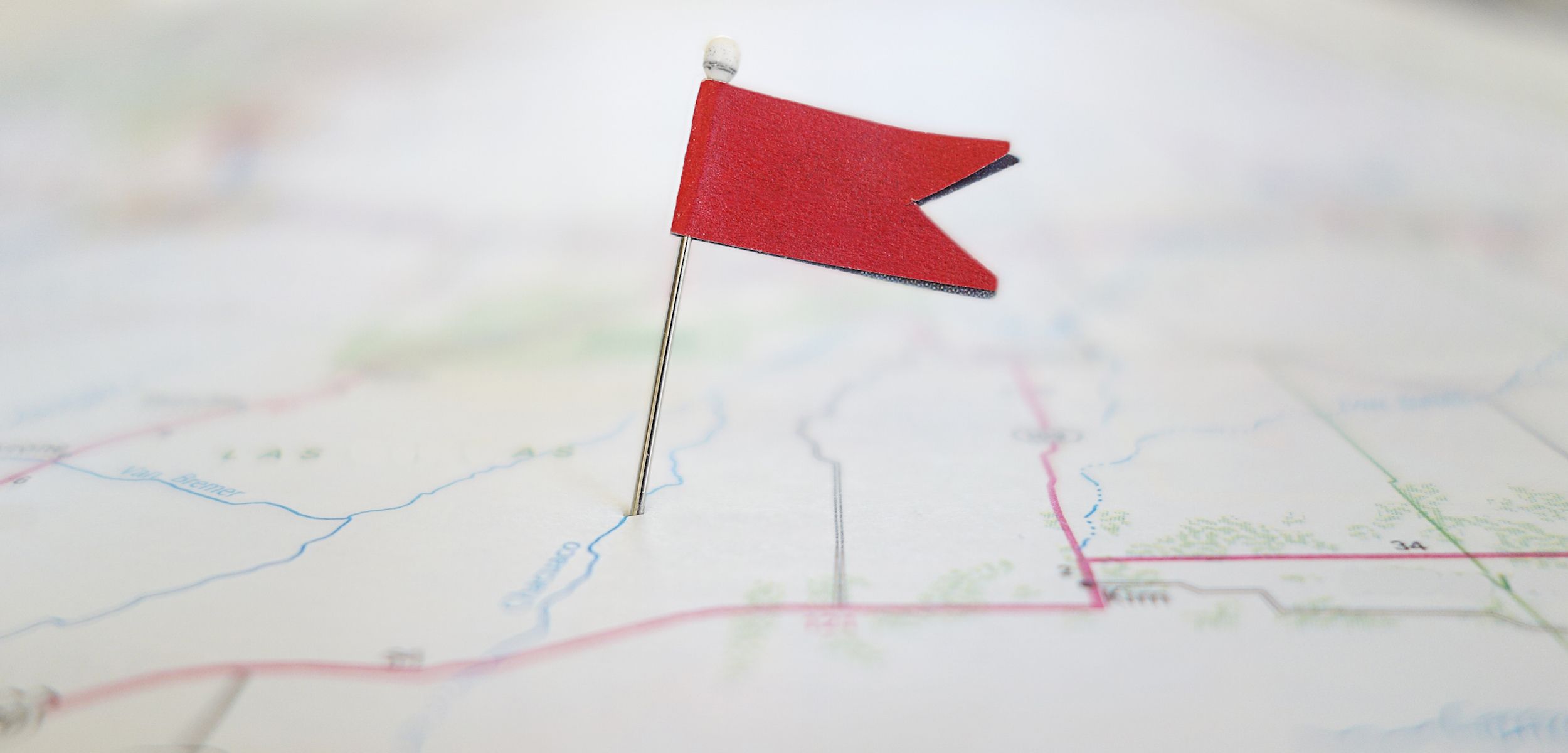 Location Marketing: When to Choose Geofencing, Geo-Targeting, or ...