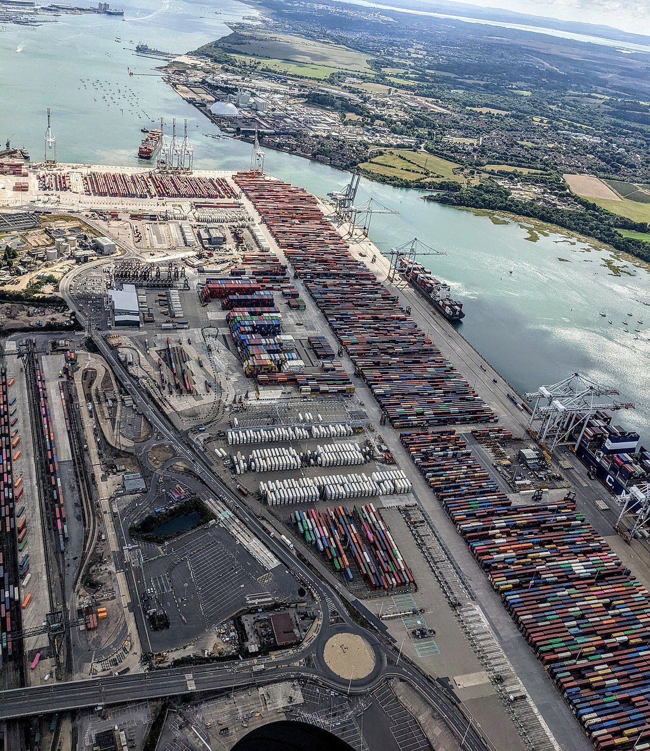 Southampton and London Gateway terminal data now available on ...