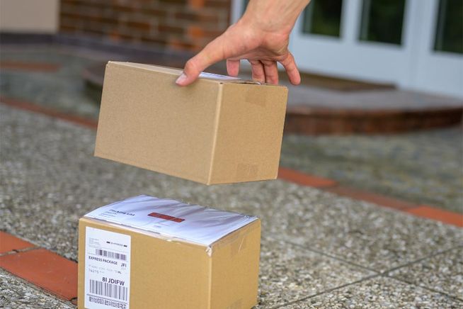 7 tips to prevent parcel theft - ADT Security AU