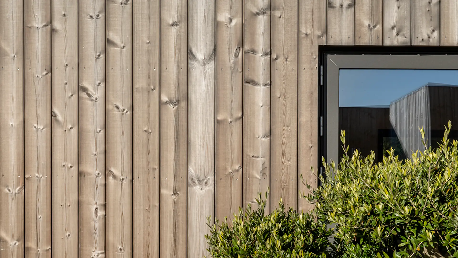 Kledning til våningshus og låve | Byggtorget