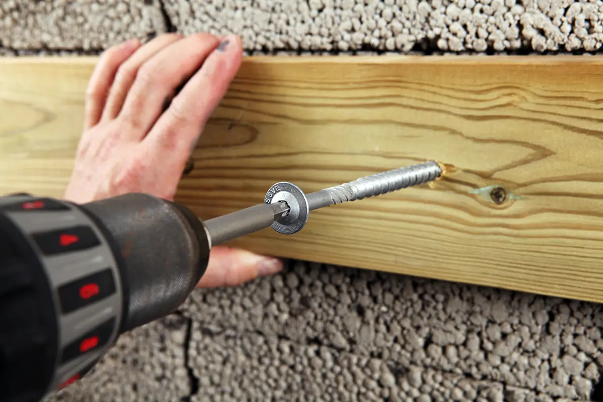 Kjemisk eller mekanisk innfesting i betong? | Byggtorget