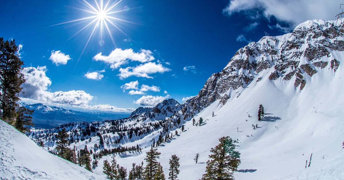 does snowbasin allow snowboarding