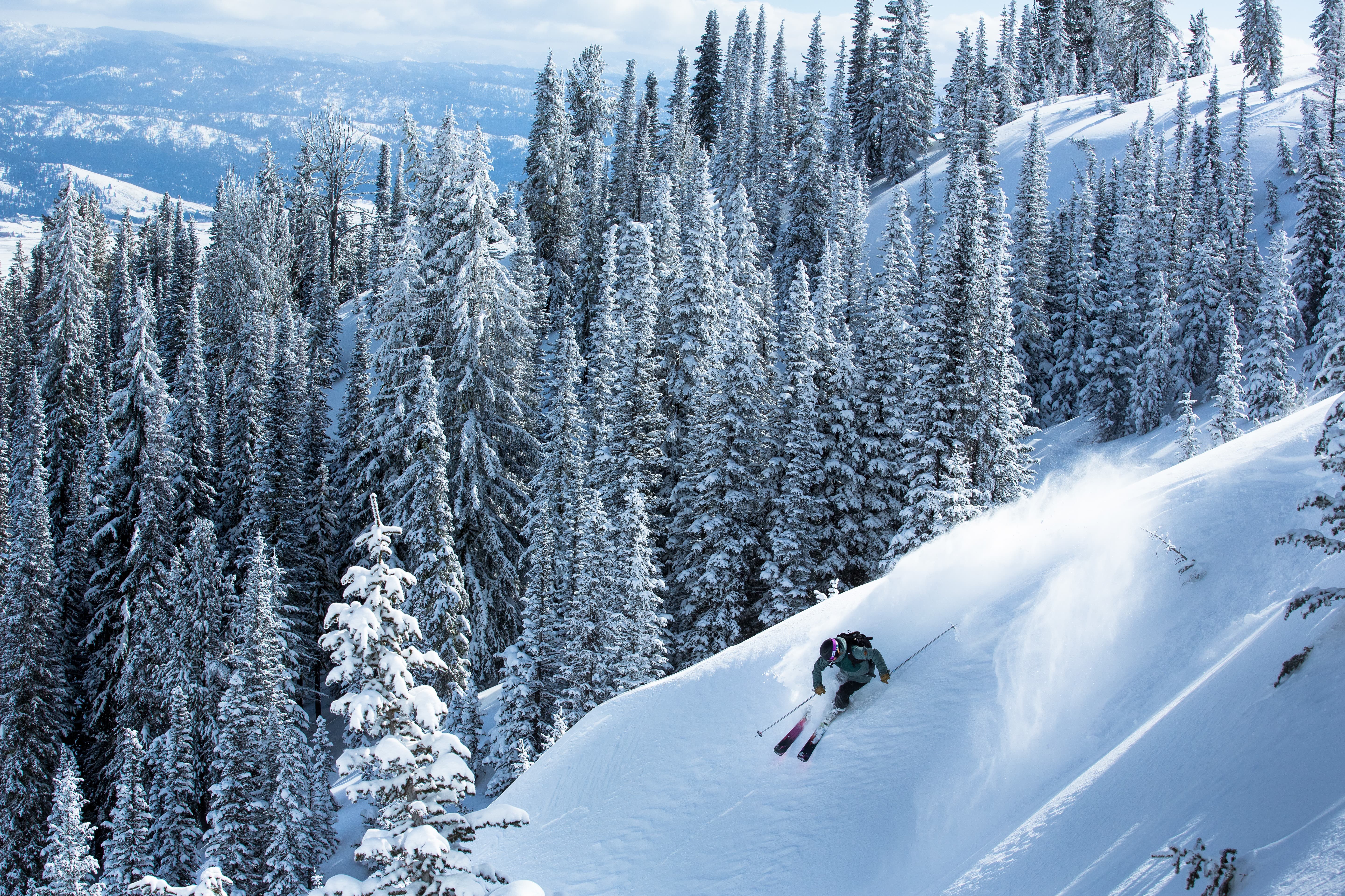 Multi-Resort Unlimited Ski/Snowboard Season Pass | Ikon Pass