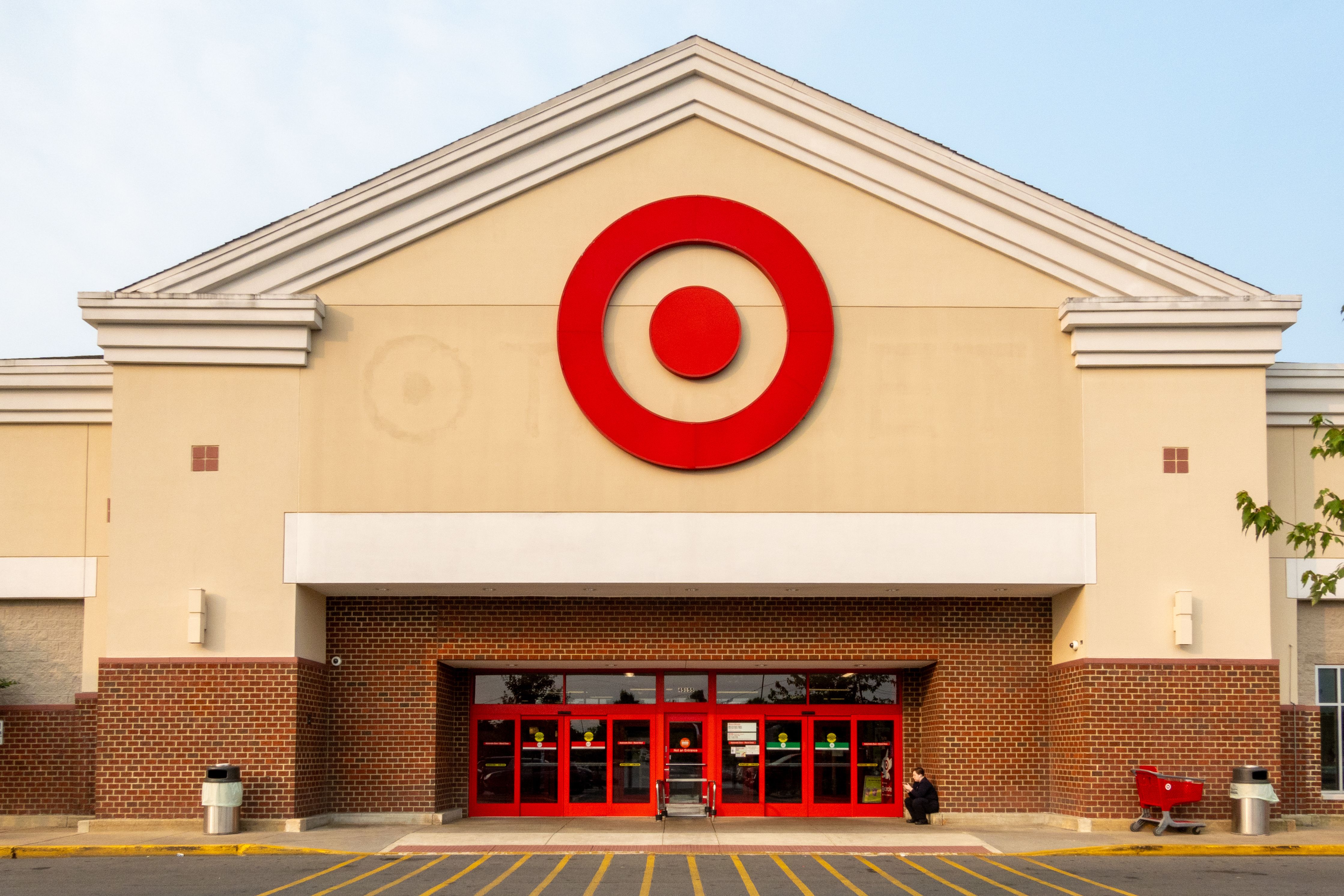 Target sales drop (again) as discretionary spending pullback continues