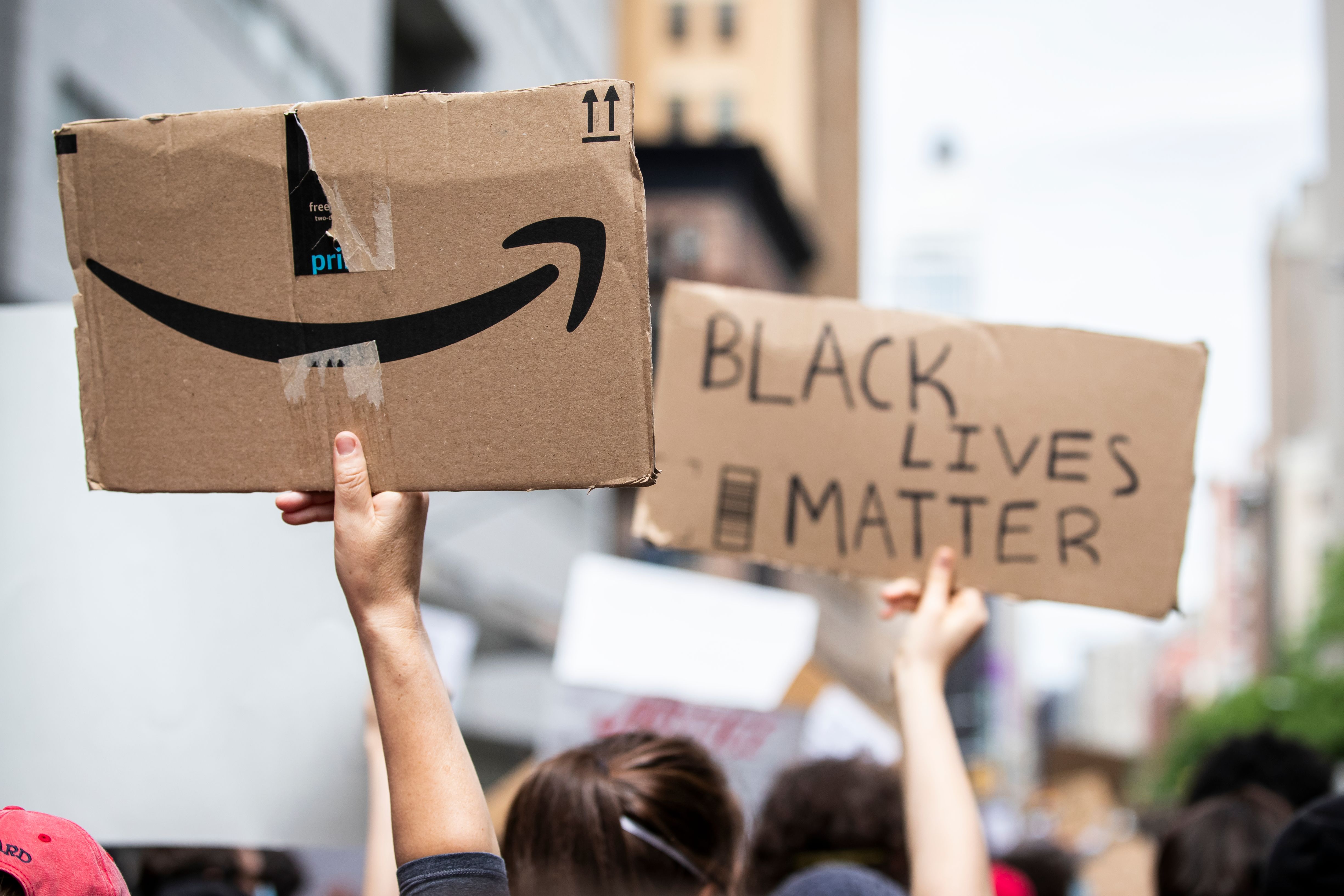 Amazon Stops Giving Police Access to Rekognition for One Year