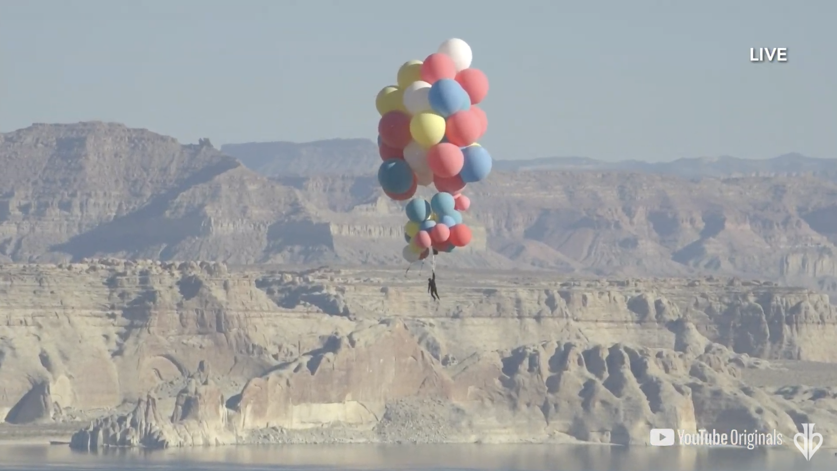 David Blaine Pulls Off Balloon Stunt in Arizona