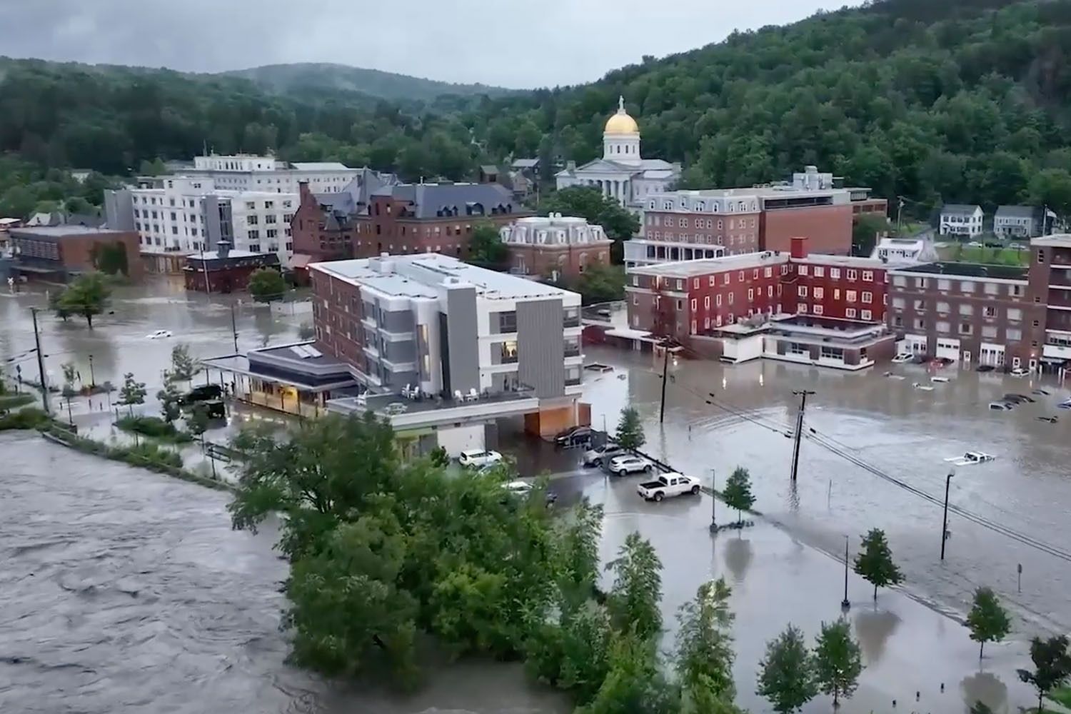 Massive storm leaves Vermont partially underwater