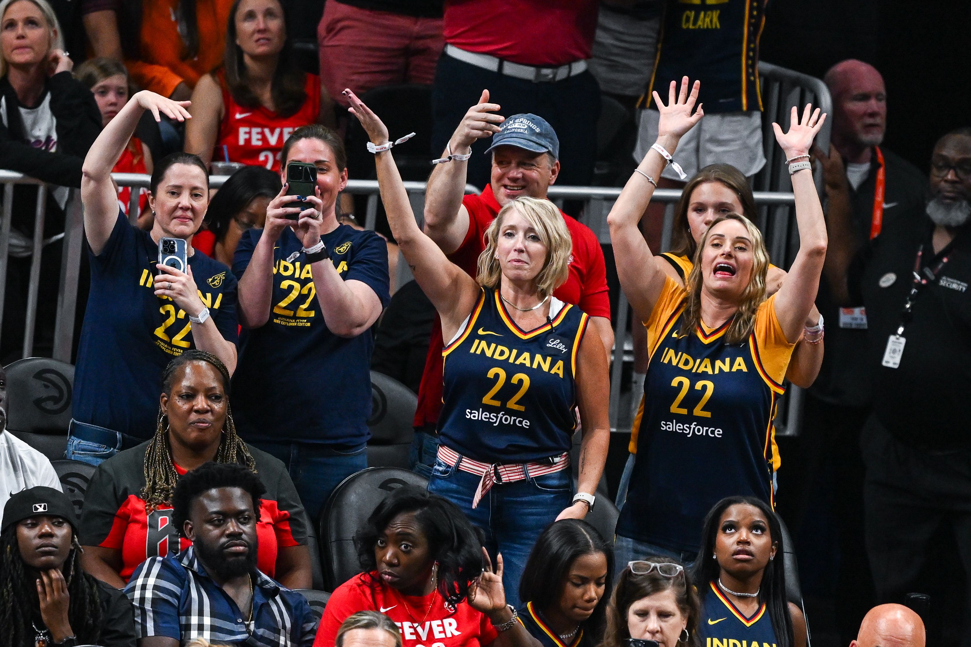 Most women around the world are avid sports fans: report