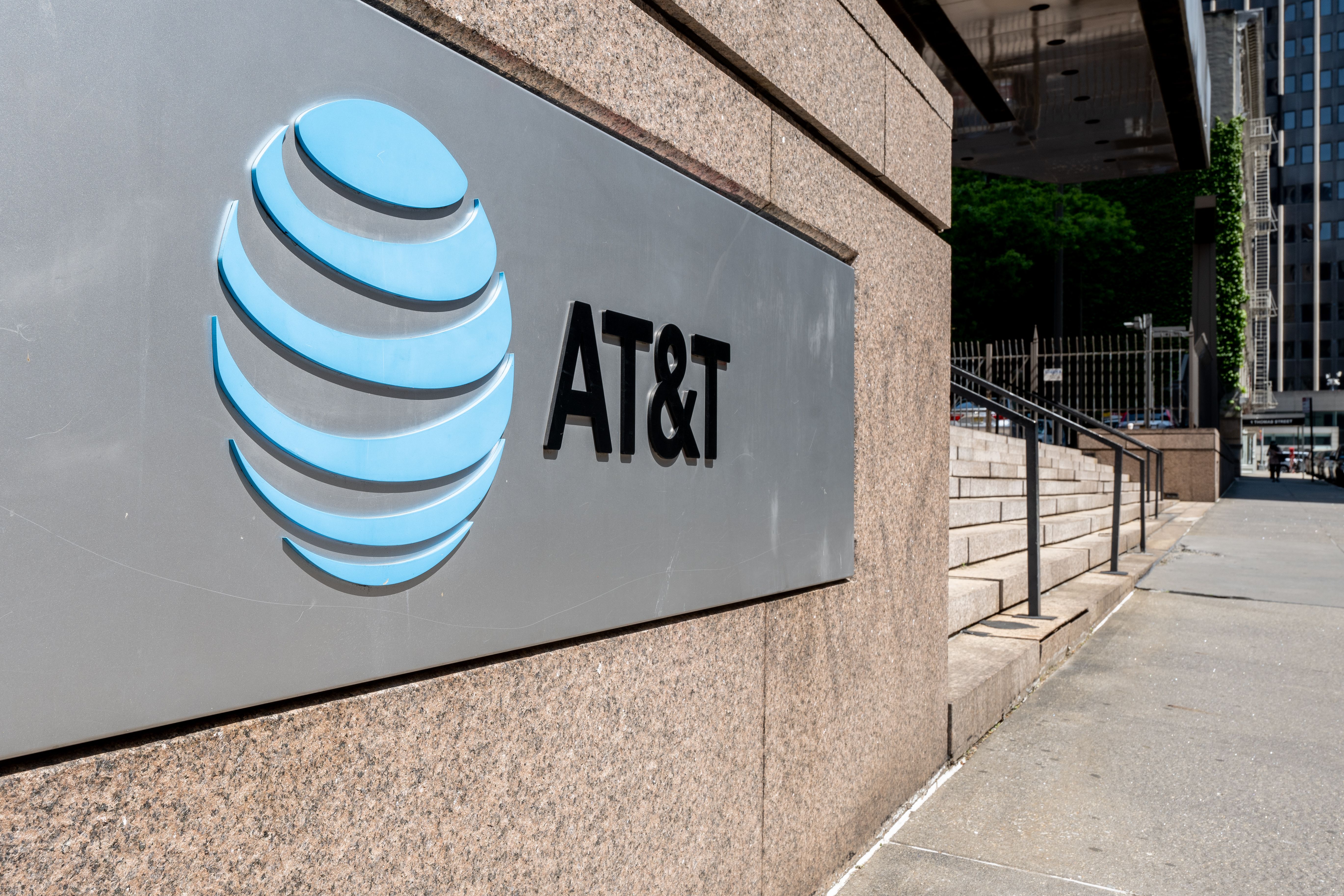 AT&T offers employees fertility support through Maven Clinic