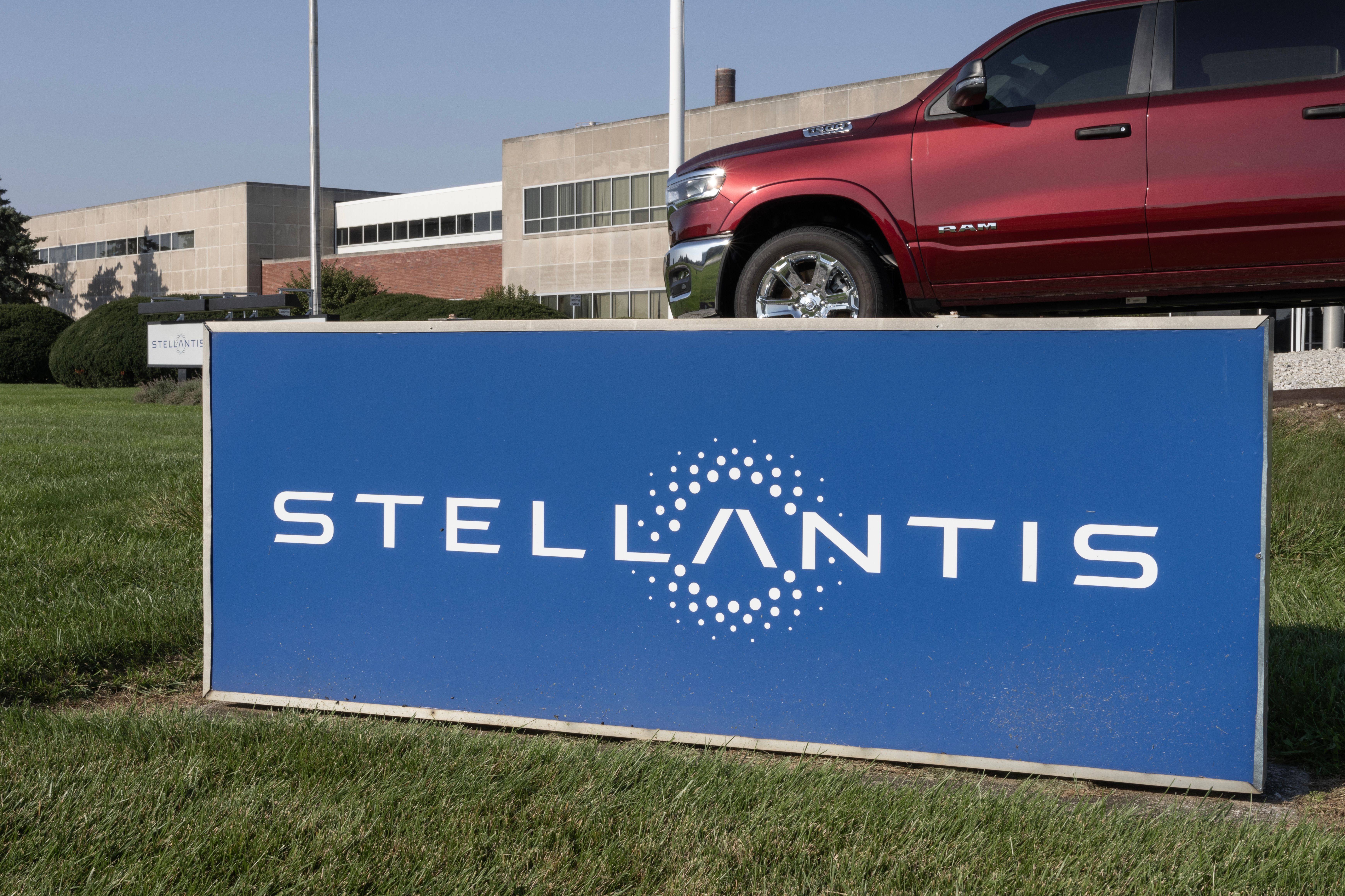 Stellantis reports $350 million in tariff costs