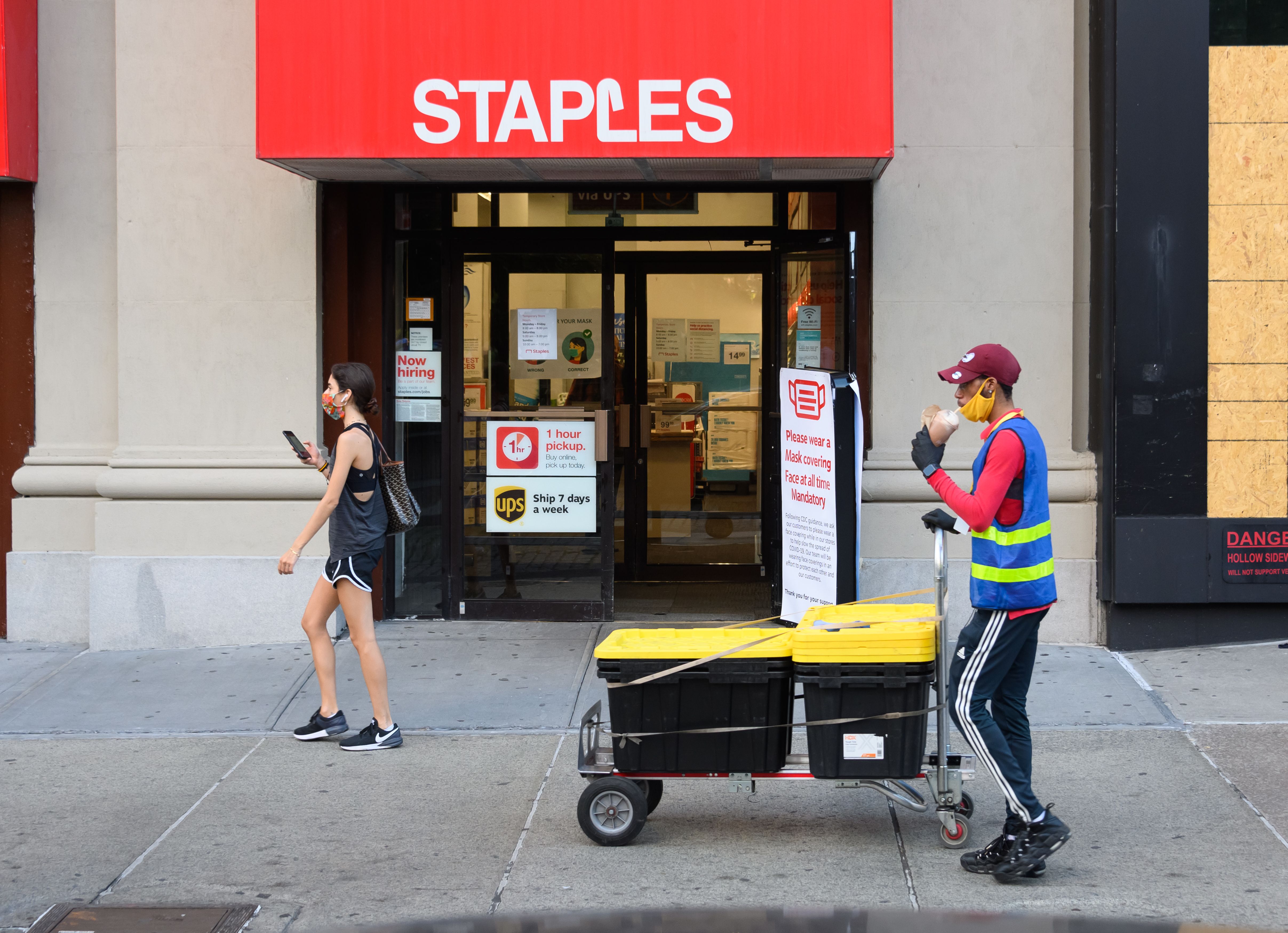Staples Stores Will Process Returns From Multiple Retailers