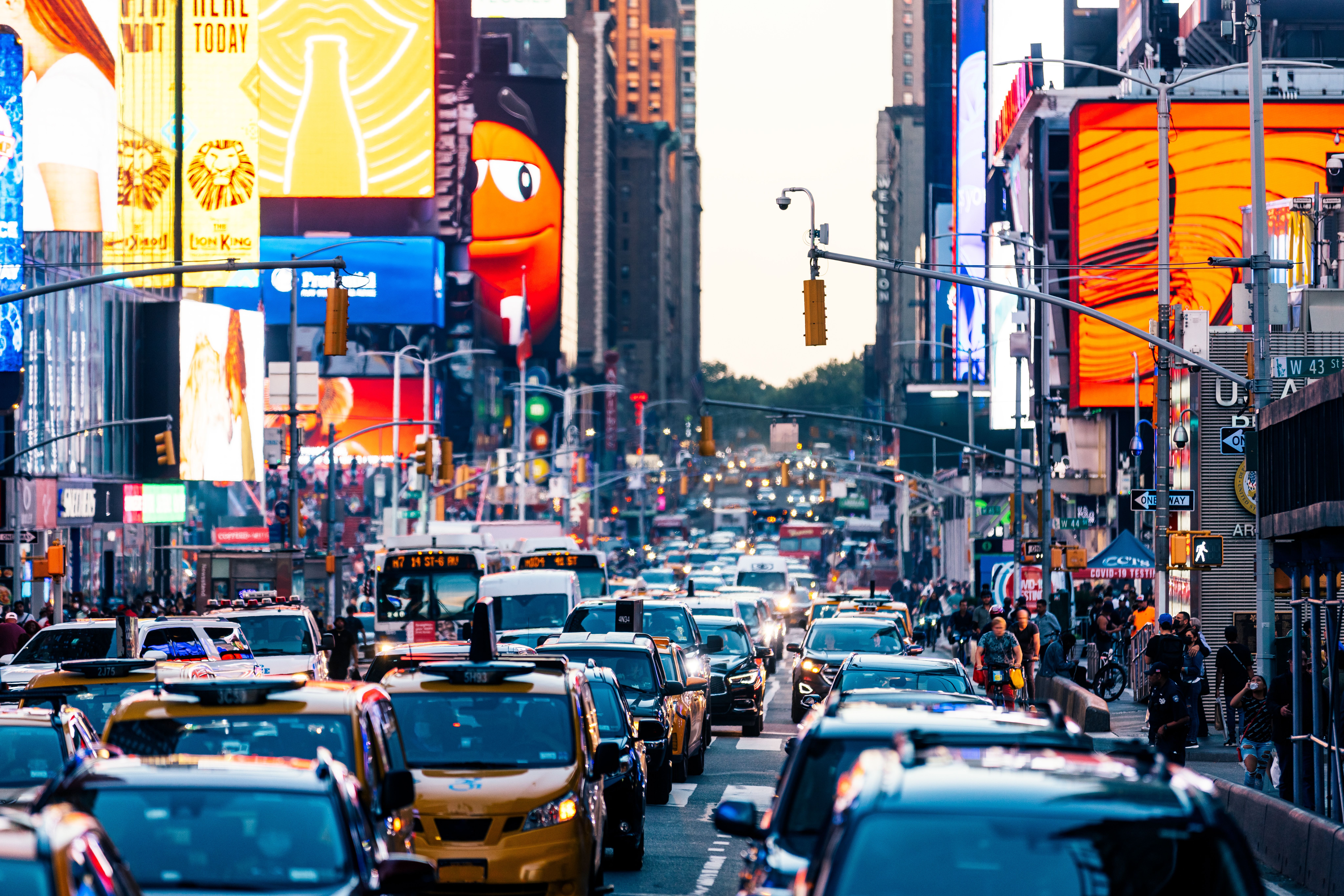 NYC may become the 1st US city to fight traffic by charging drivers