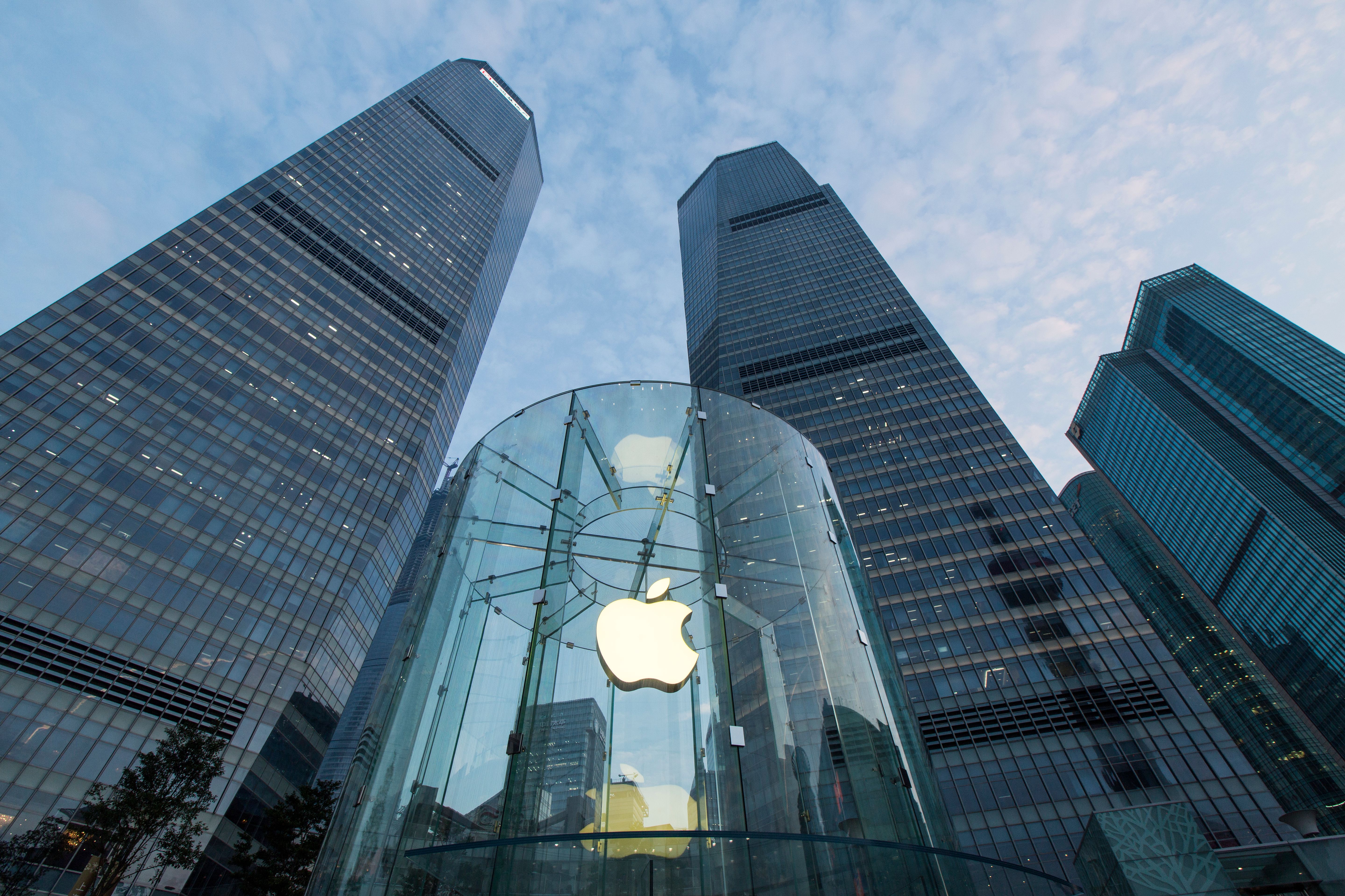 Kantar valued the tech giant at about $880 billion.