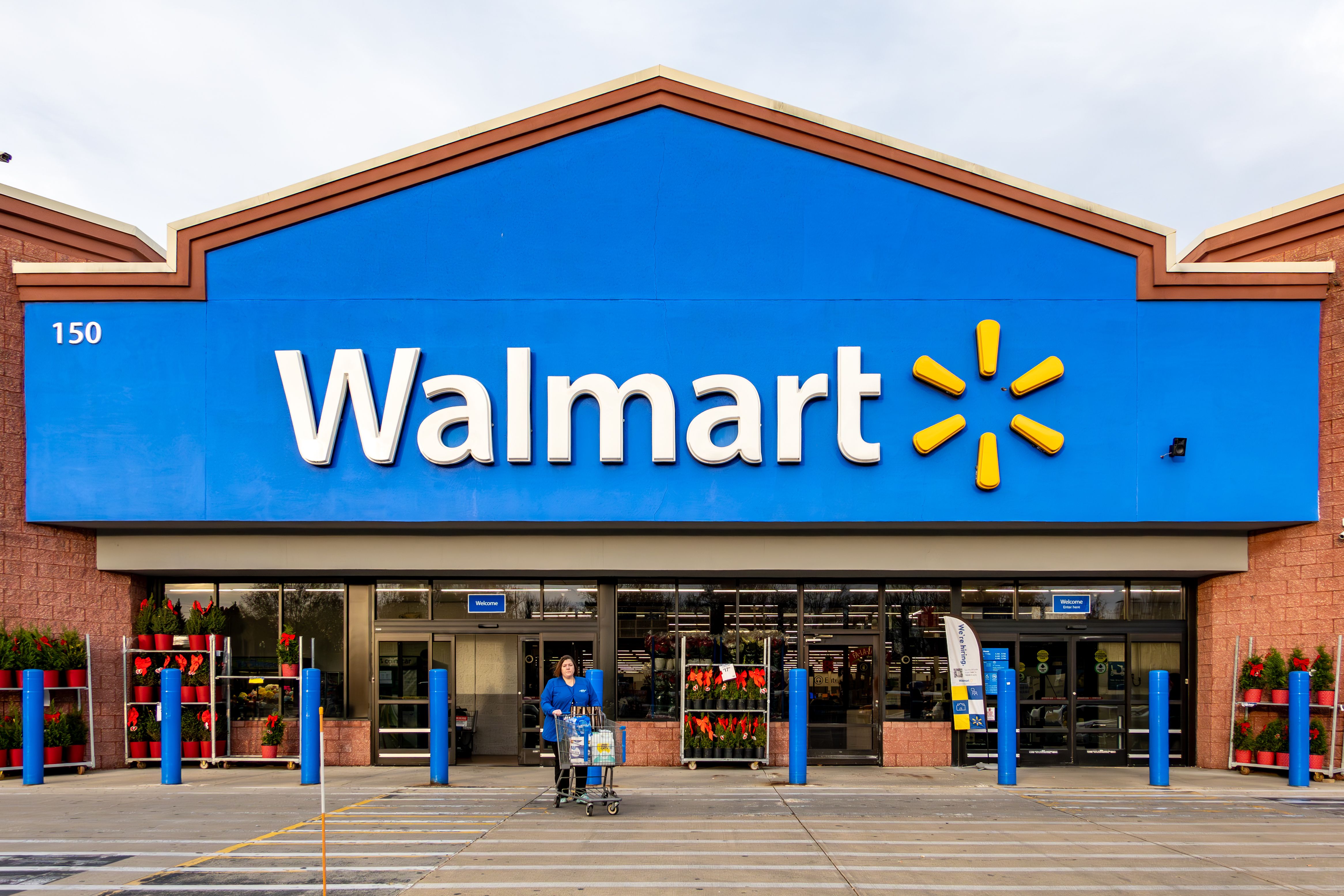 Walmart expands employee retention incentives