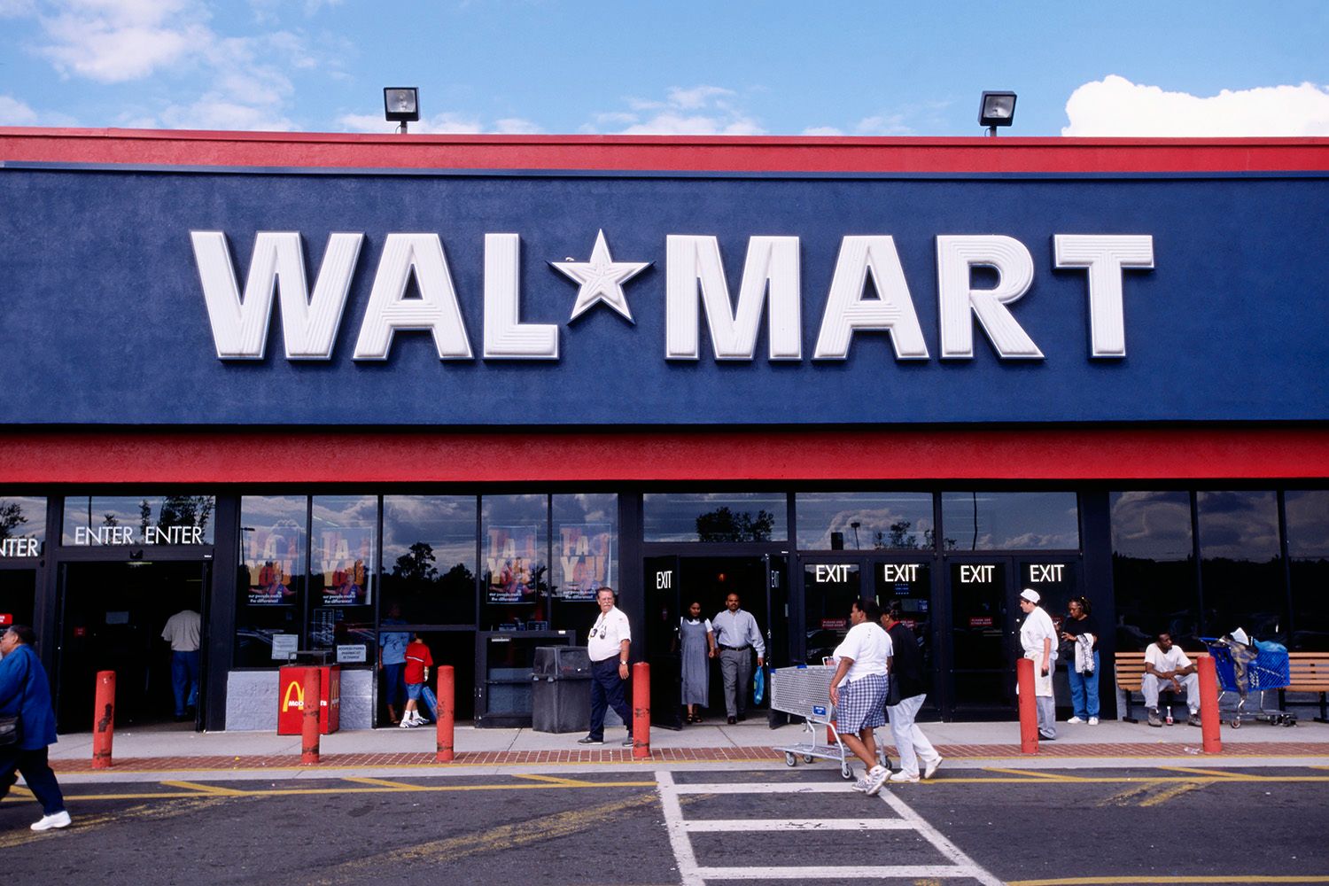 How Walmart learned to love the internet