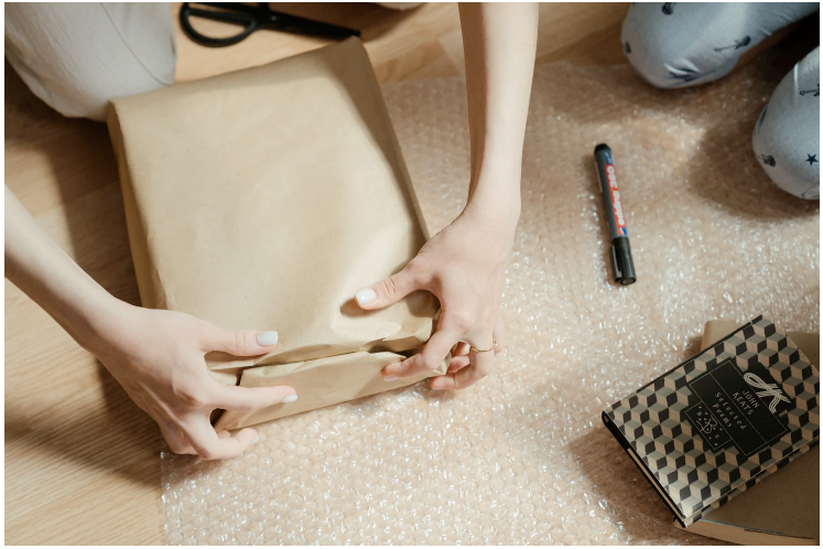 4 Safe Packing Tips for Fragile Items | JustShip