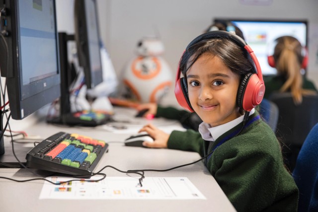 School Admissions | Apply for a school place | Lyonsdown Girls' Prep School