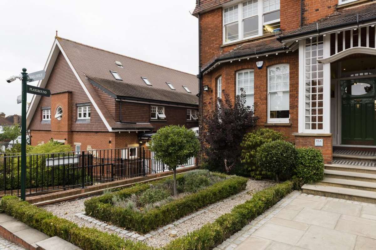 Our History | Lyonsdown Girls' Prep School