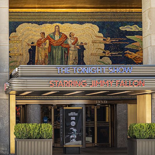 How to Spend the Perfect December Day at Rockefeller Center