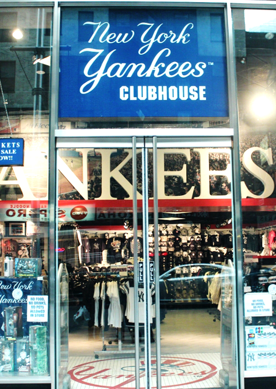 The Yankee Clubhouse | NYC Shopping at Rock Center