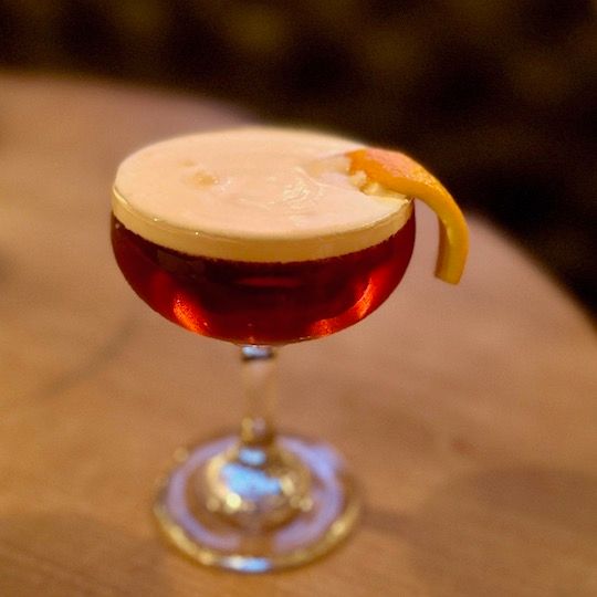 8 Cocktails You Need to Try in NYC This Year | Drinks in Rockefeller Center