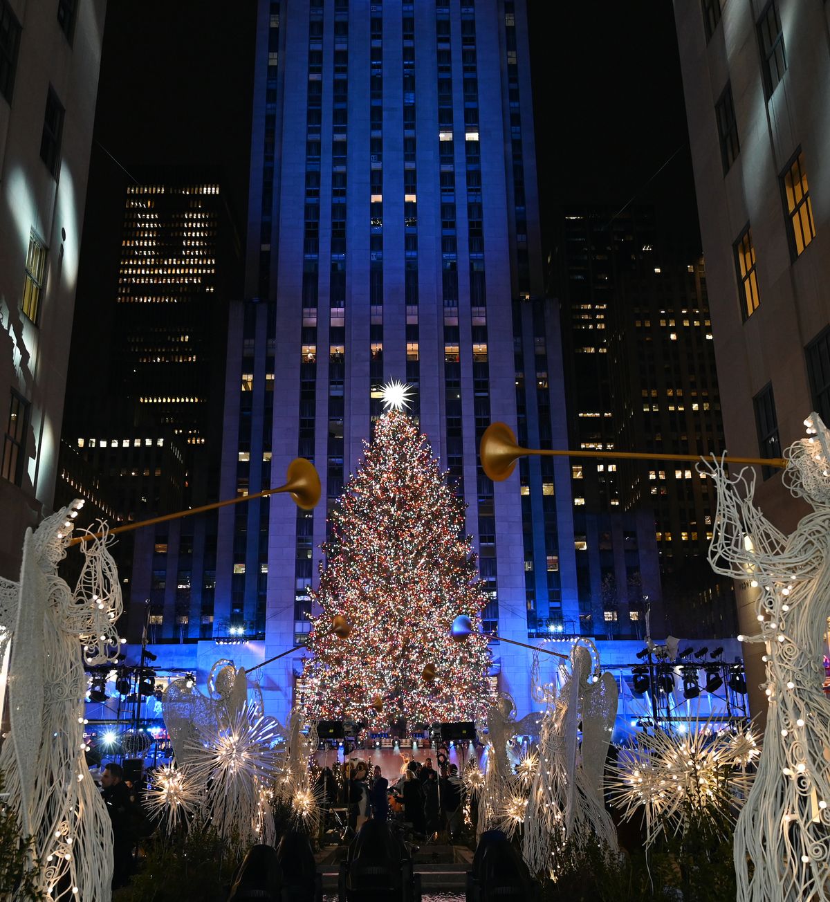 How to Spend the Perfect December Day at Rockefeller Center