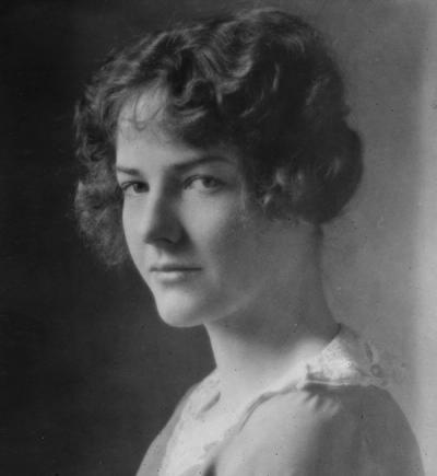 Important Woman of New York City and Rockefeller Center — Gilda Radner ...