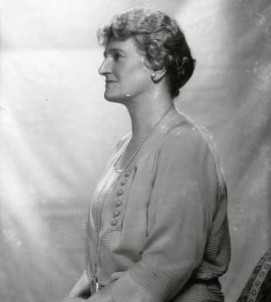 Important Woman of New York City and Rockefeller Center — Gilda Radner ...