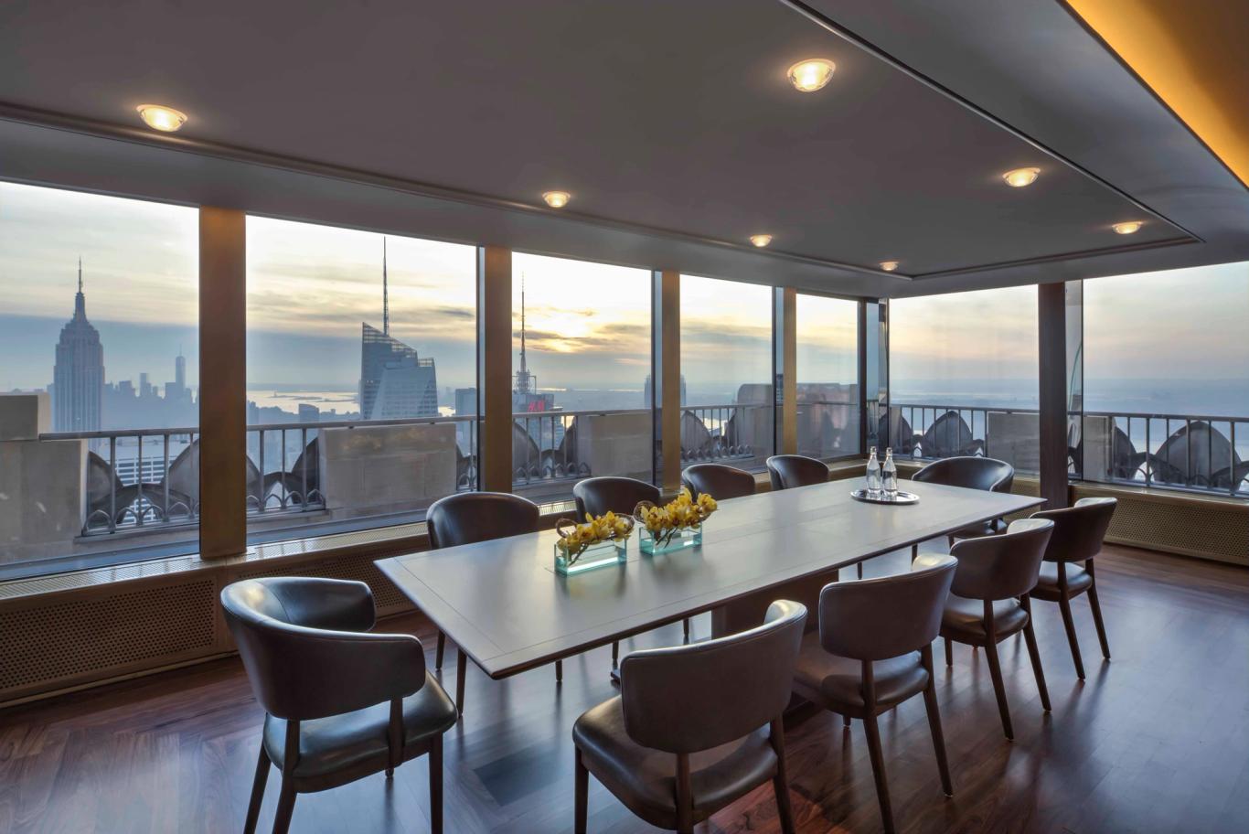 The Beam | Recreate An Iconic 1930s Photo in NYC at Rockefeller Center