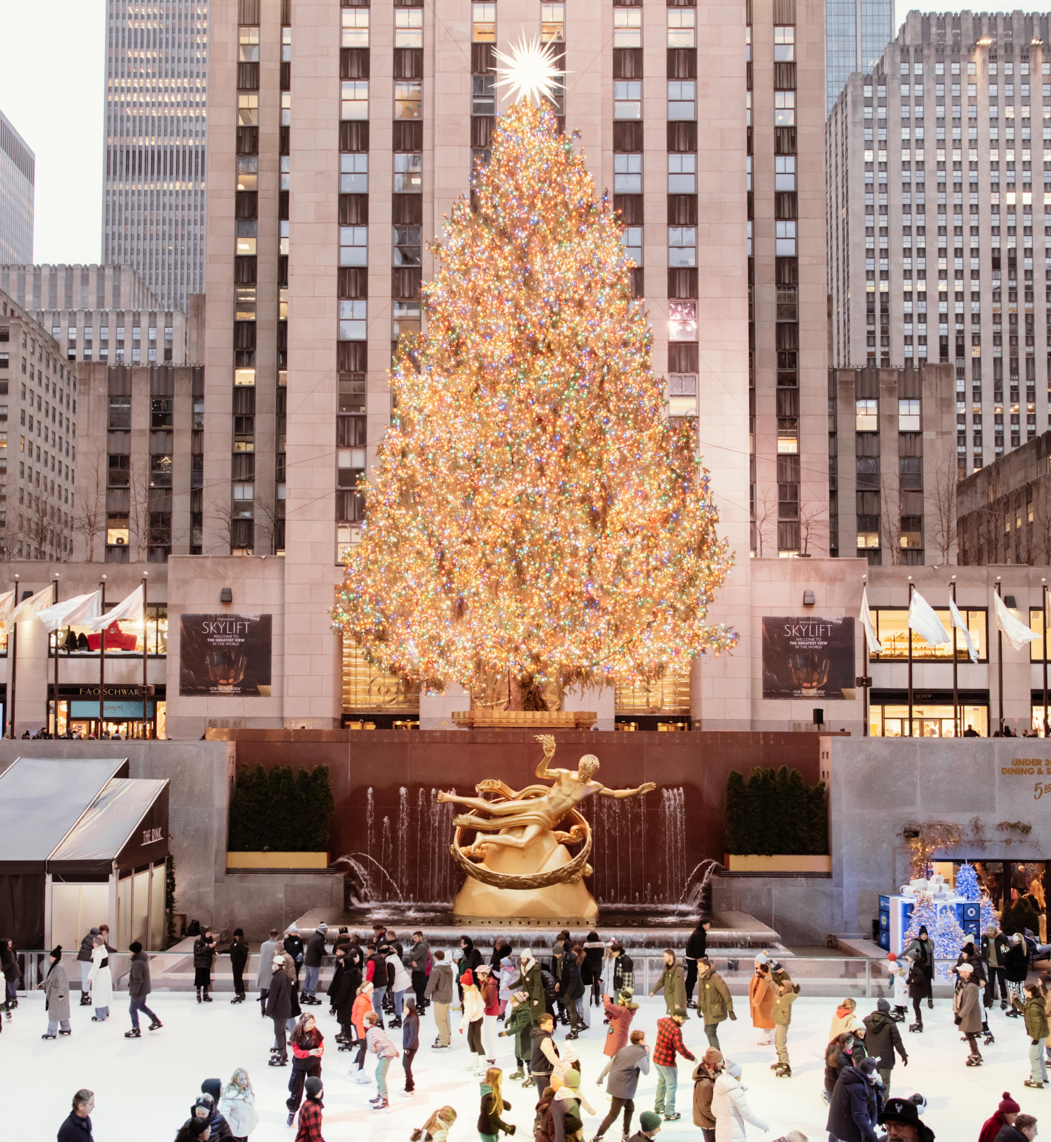 Christmas at Rockefeller Center: 5 Magical Holiday Experiences to Book ...