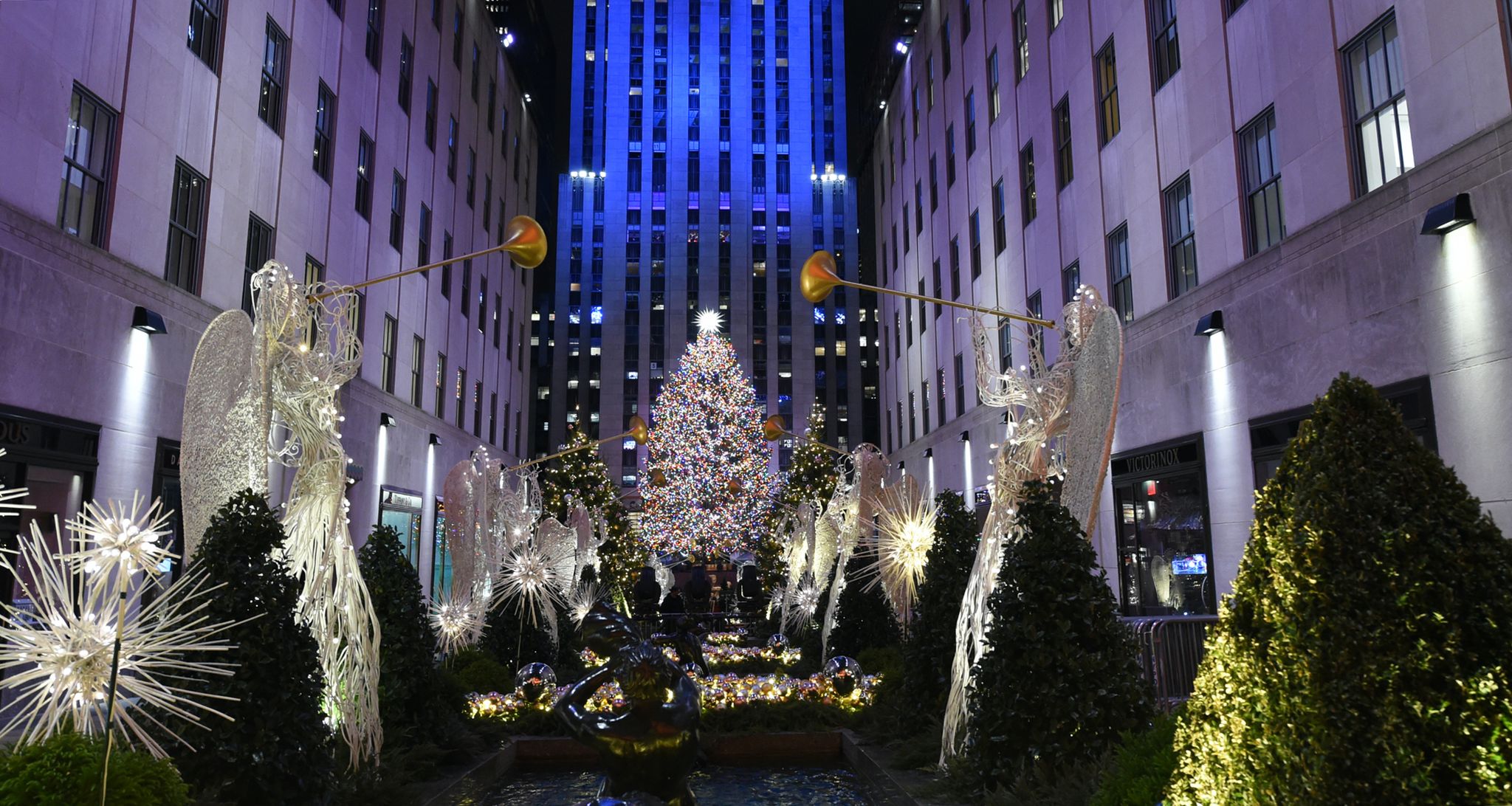 How to View the 2020 Rockefeller Center Christmas Tree