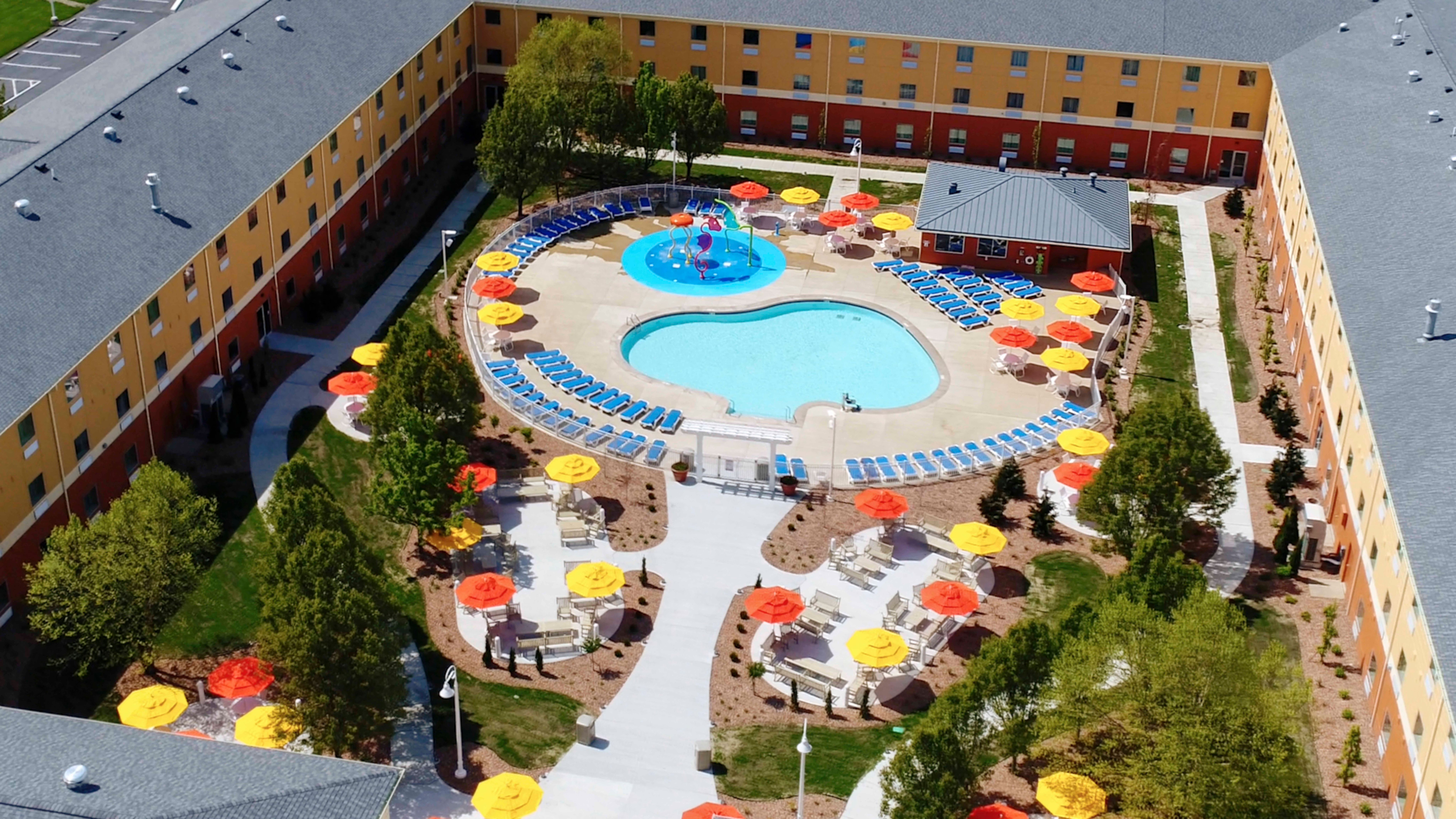 Express Hotel at Cedar Point | Sandusky, OH | Cedar Point | Page ...