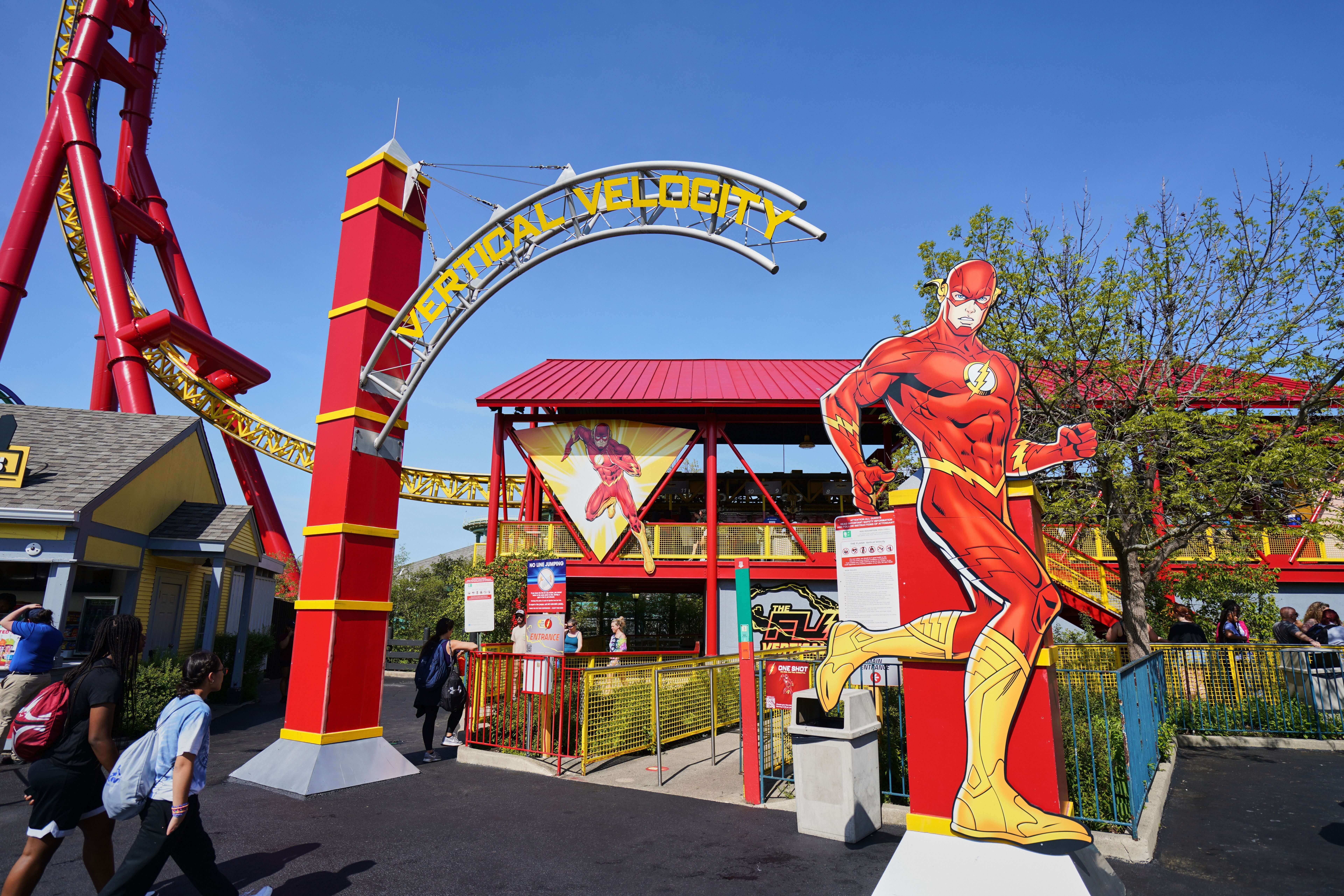 Six Flags Great America - THE FLASH: Vertical Velocity | Ride | Six ...