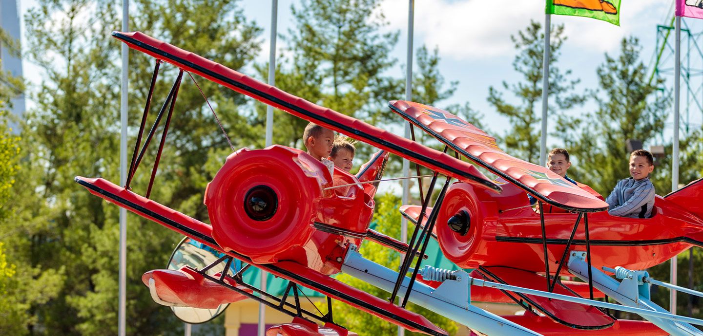 Valleyfair - Snoopy vs. Red Baron | Ride | Valleyfair