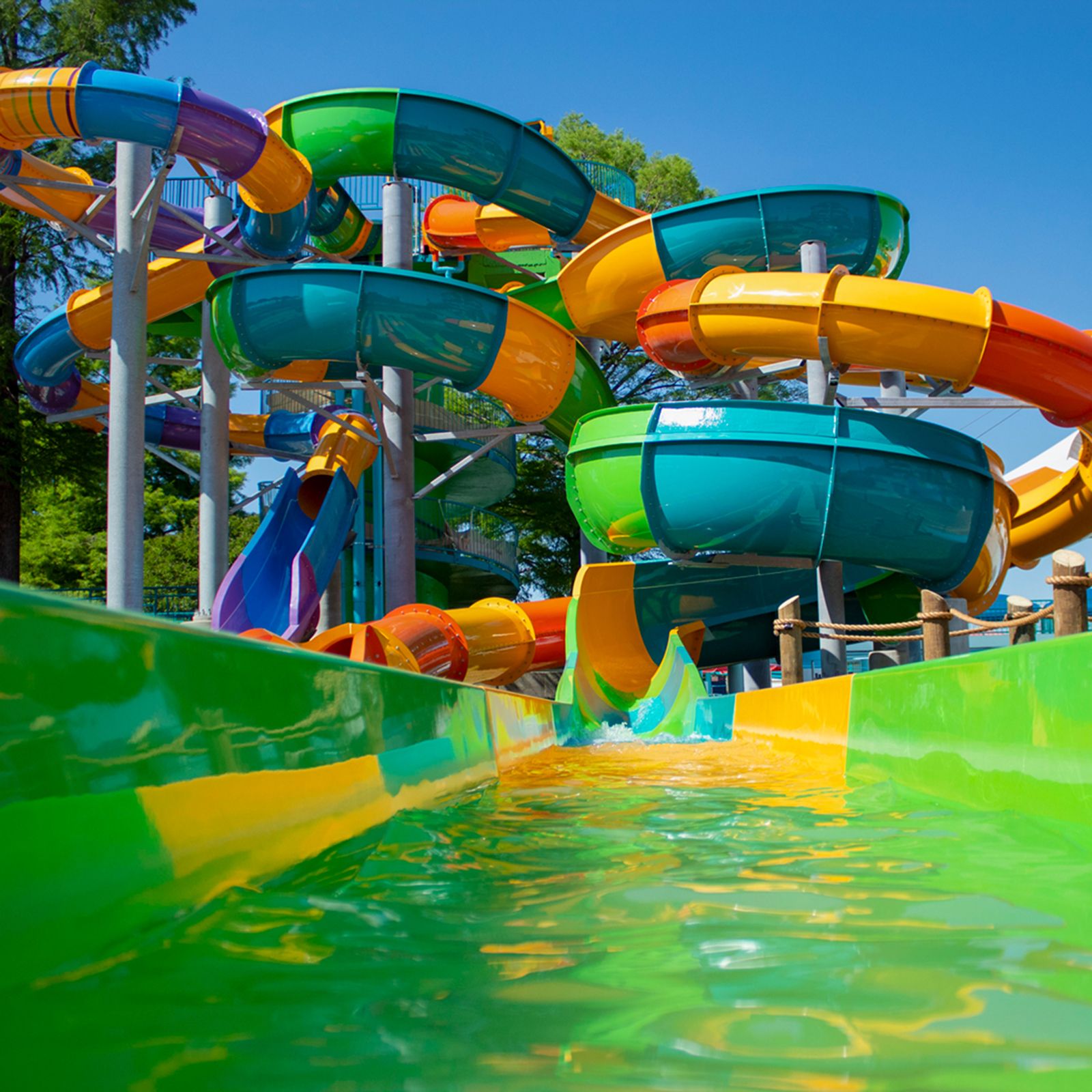 Six Flags Hurricane Harbor, Arlington - Water Park Guide | Water Parks ...