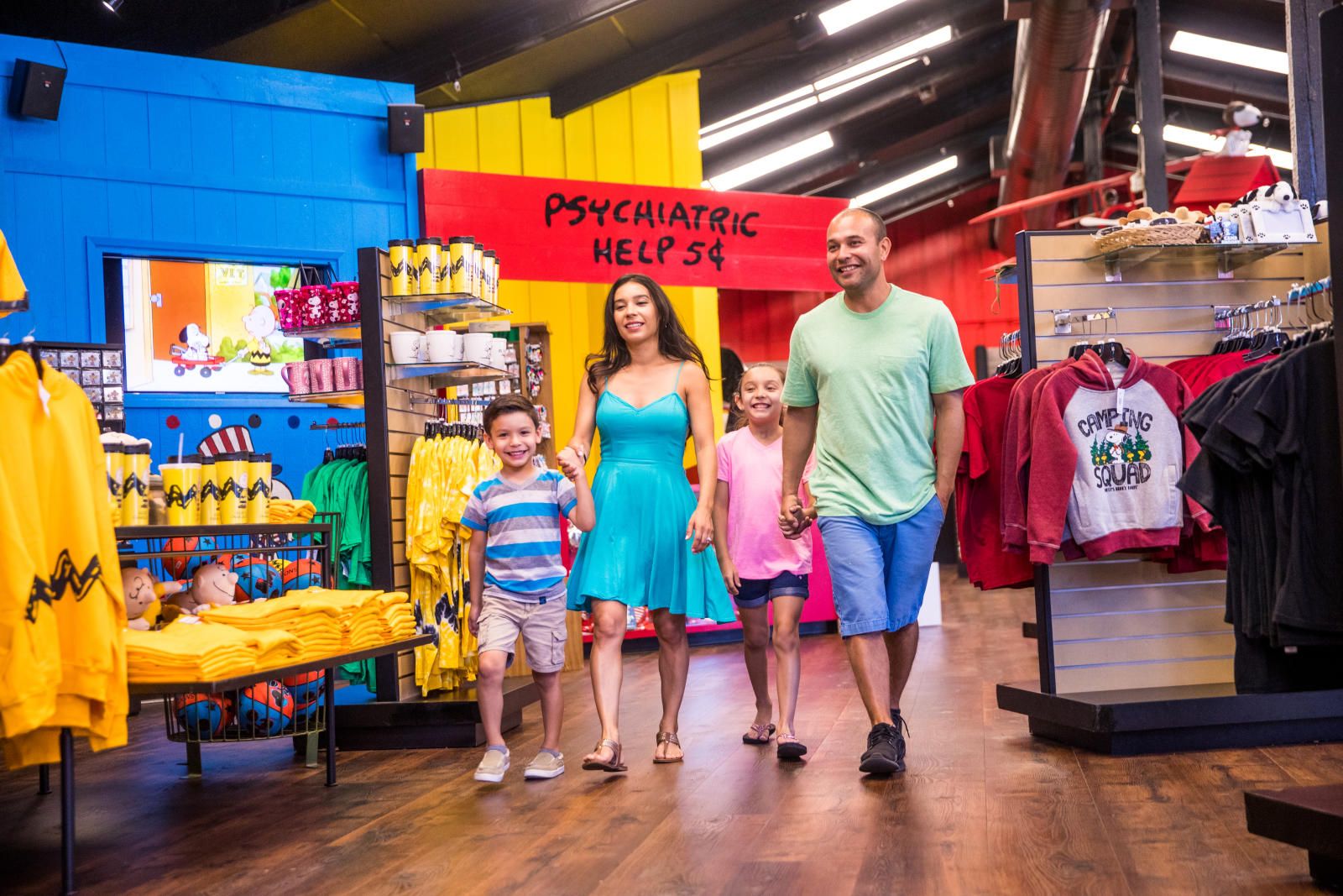 T Shops And Souvenirs Shopping Knotts Berry Farm
